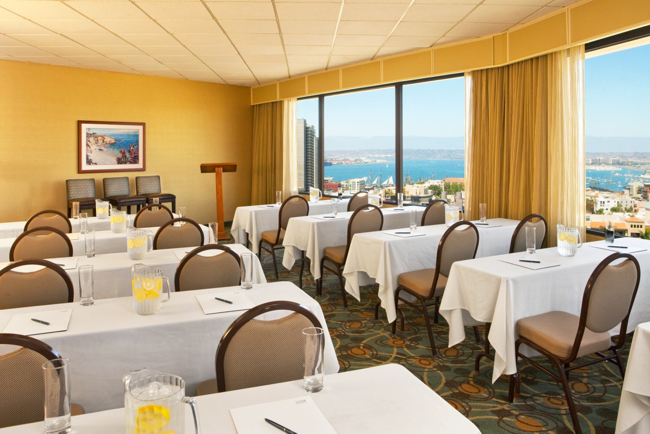 Four Points by Sheraton San Diego Downtown Little Italy
