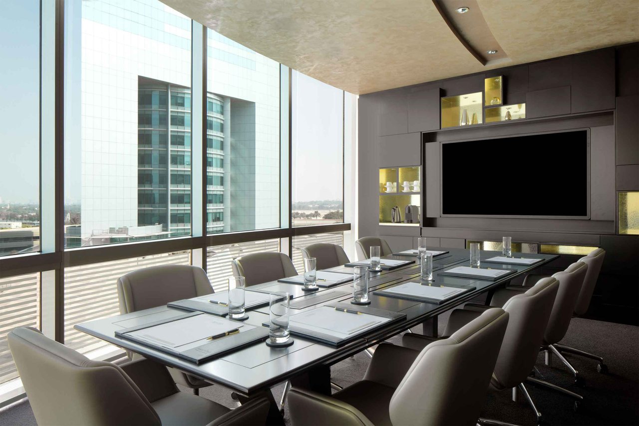 Jumeirah Emirates Towers - Dubai, United Arab Emirates