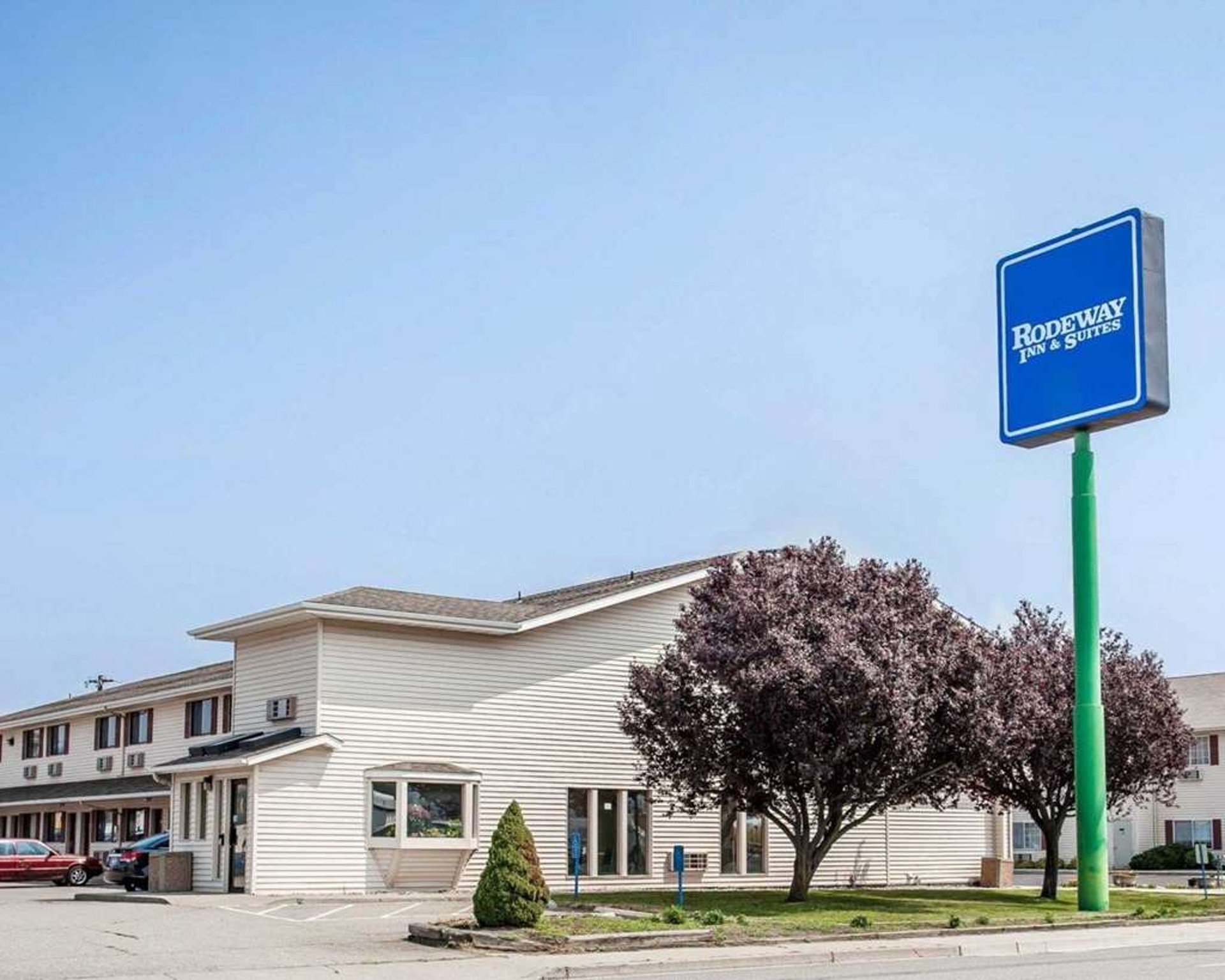 RODEWAY INN AND SUITES SPOKANE EAST - Hotel in Spokane, WA | The Vendry