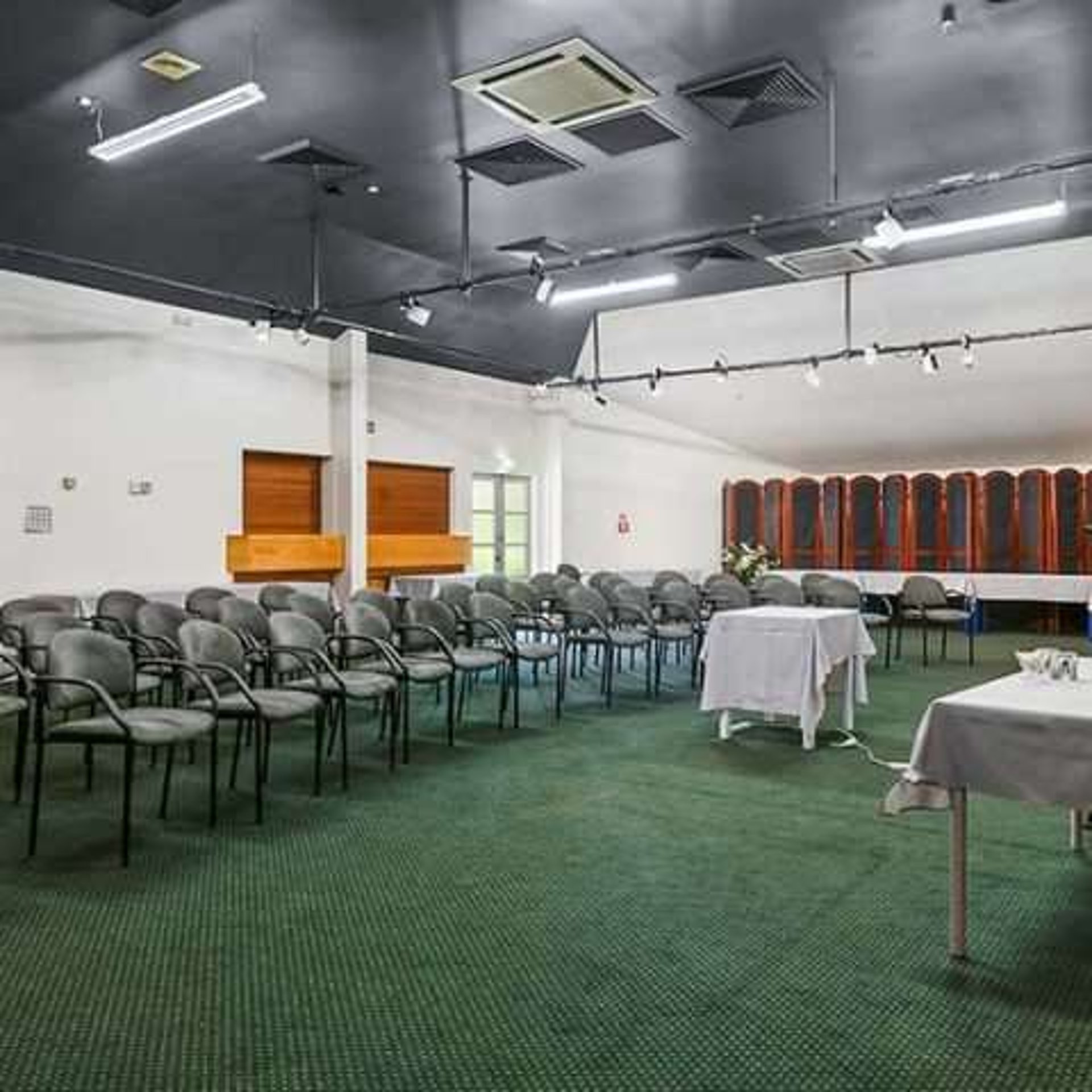 THE ANGUS INN - Hotel in Lower Hutt, New Zealand | The Vendry