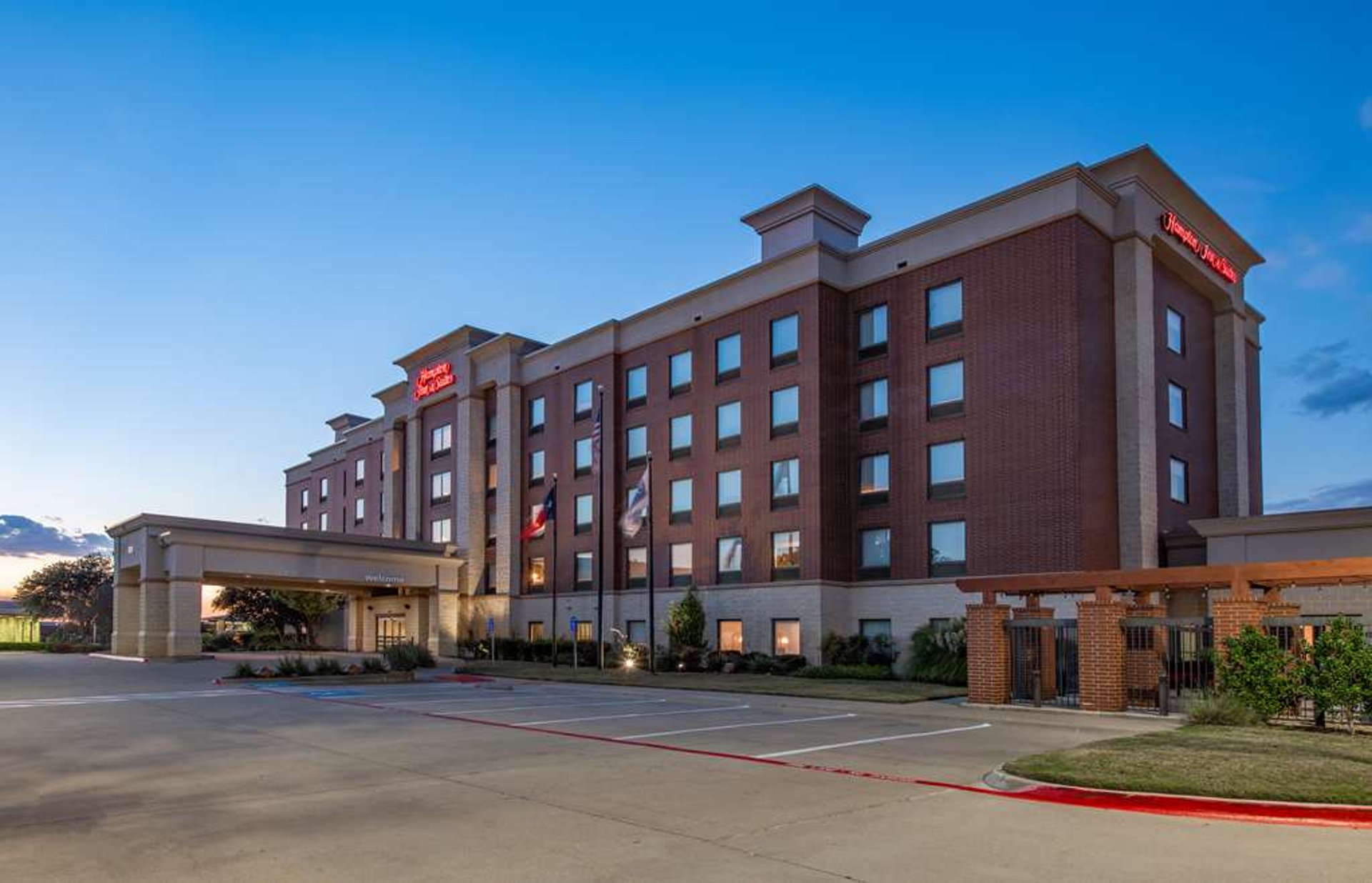 Hampton Inn & Suites-Dallas Allen - Hotel in Allen, TX | The Vendry