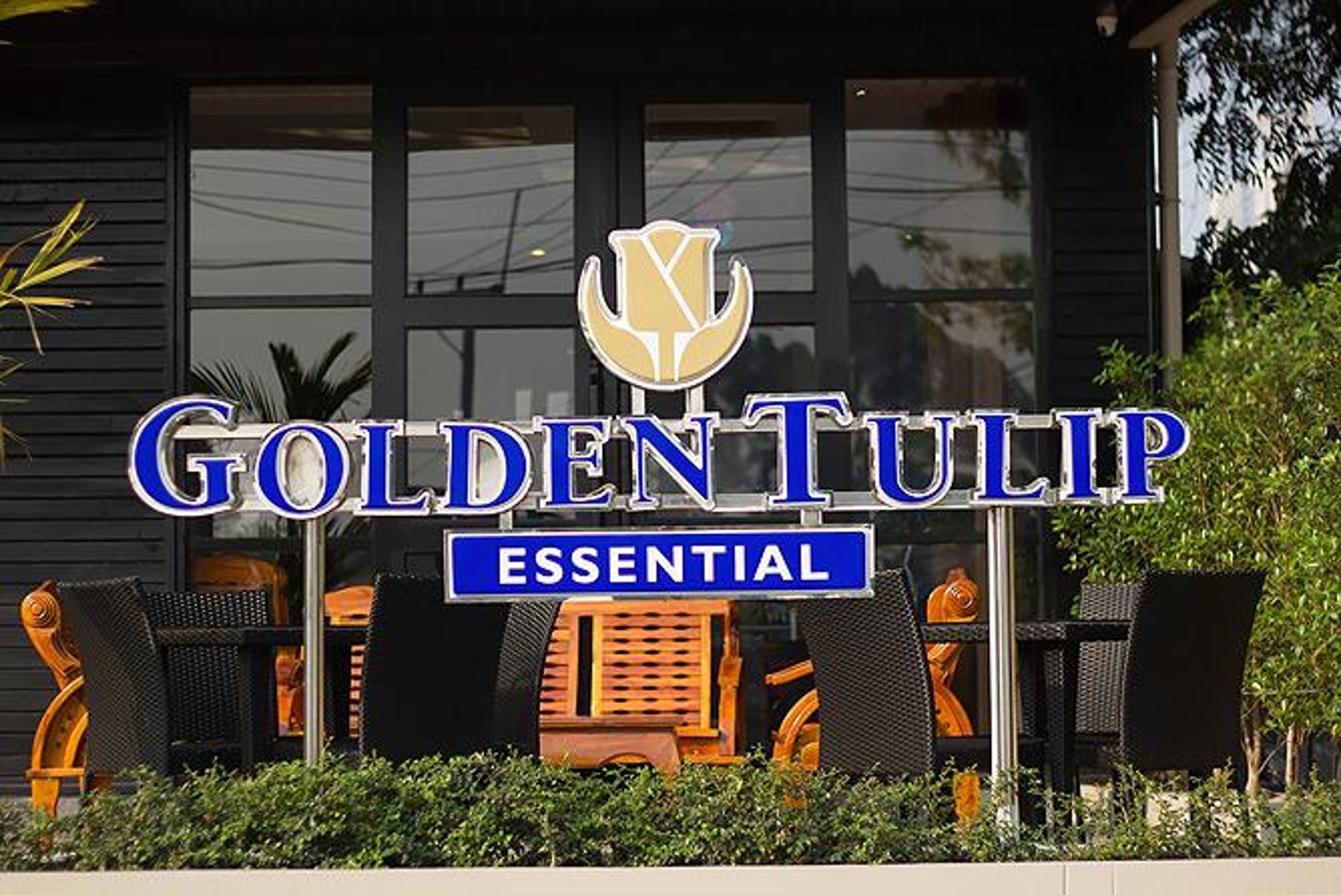GOLDEN TULIP ESSENTIAL PATTAYA - Hotel | The Vendry