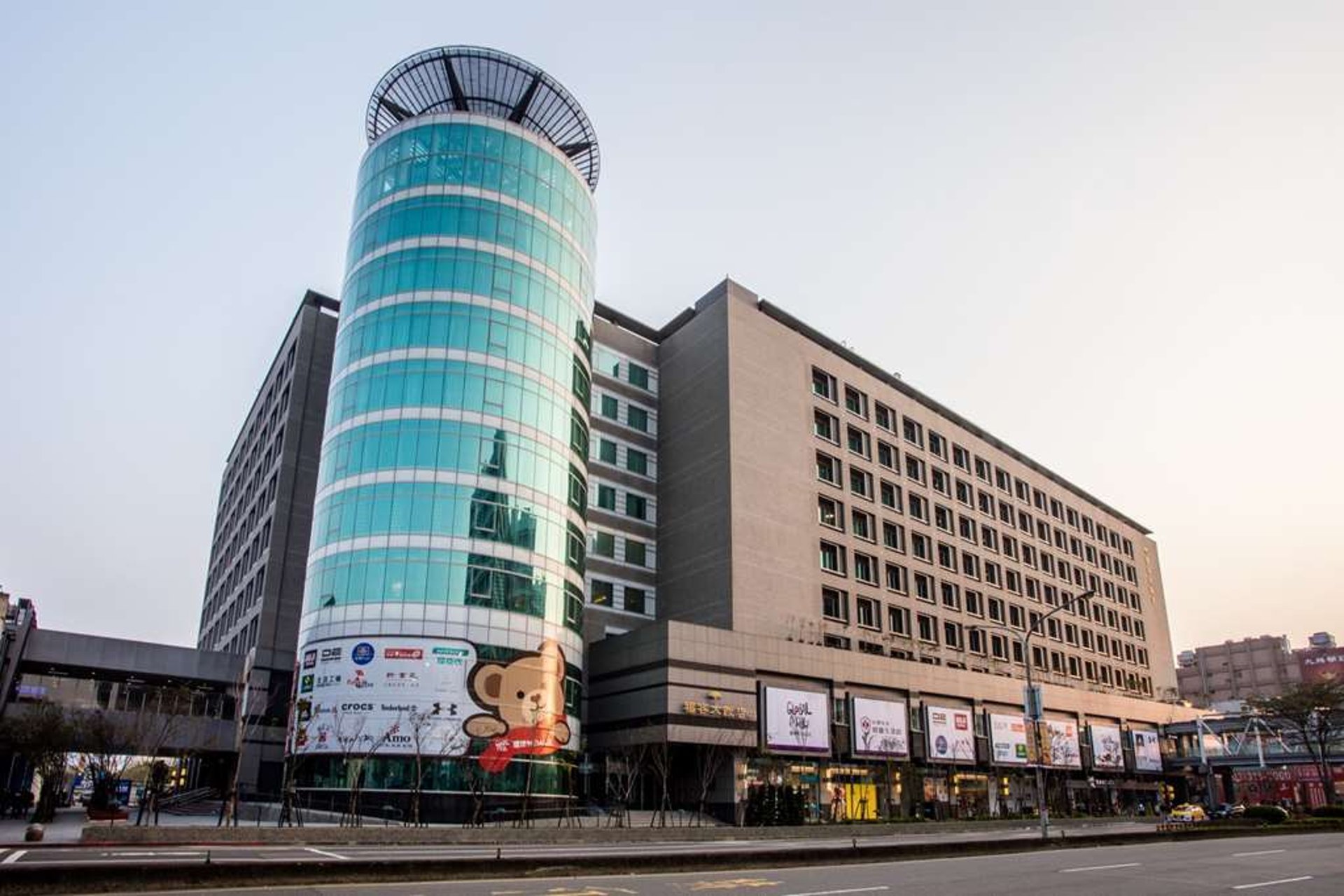 FULLON HOTEL TAOYUAN - Hotel in 同安里, Taiwan | The Vendry