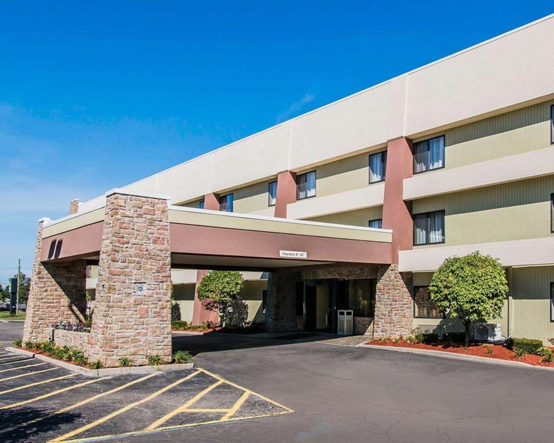 QUALITY INN AND SUITES WARREN - DET - Hotel in Warren, MI | The Vendry