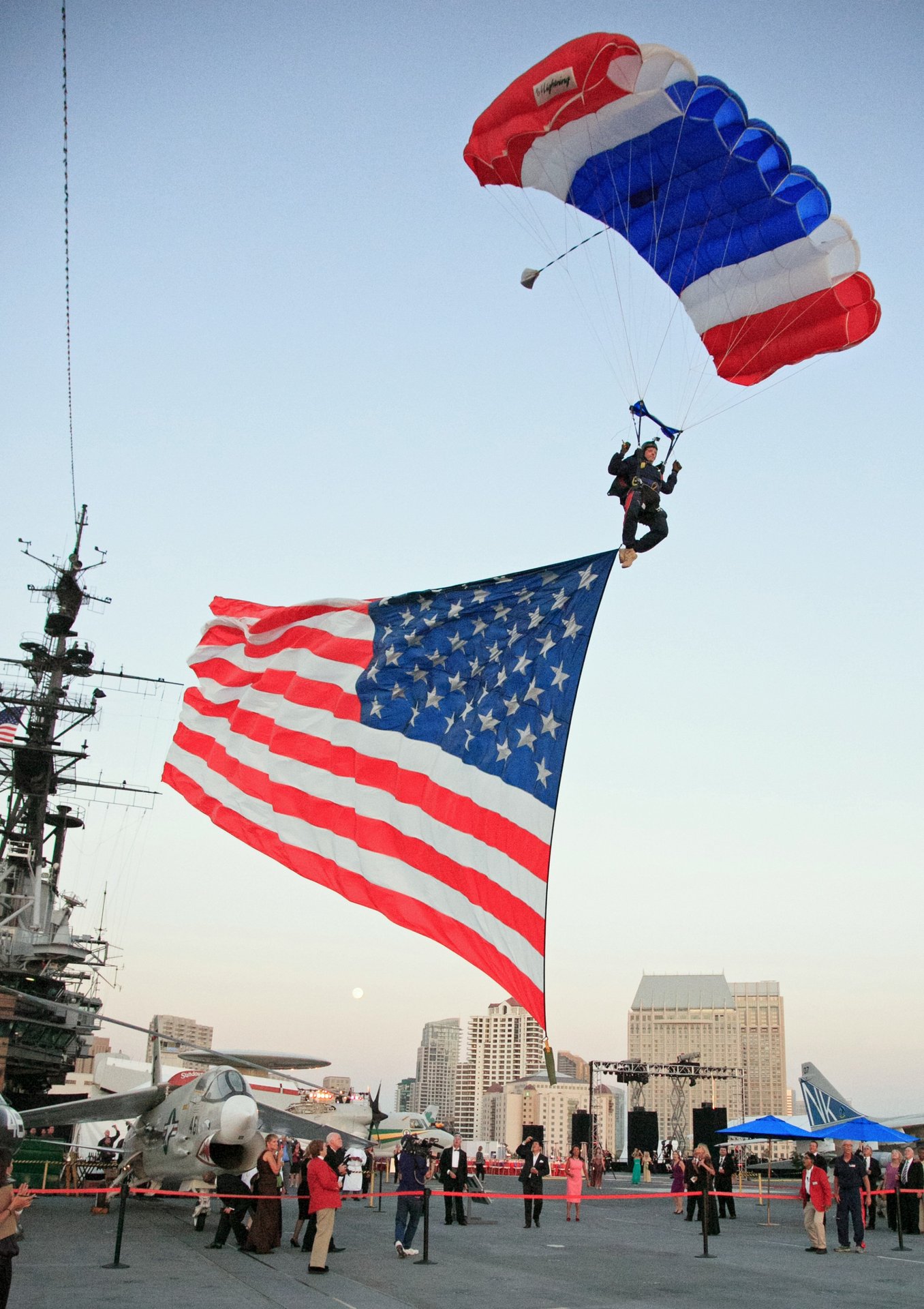 Live and Virtual Skydiving Performances by Skydiving Innovations ...