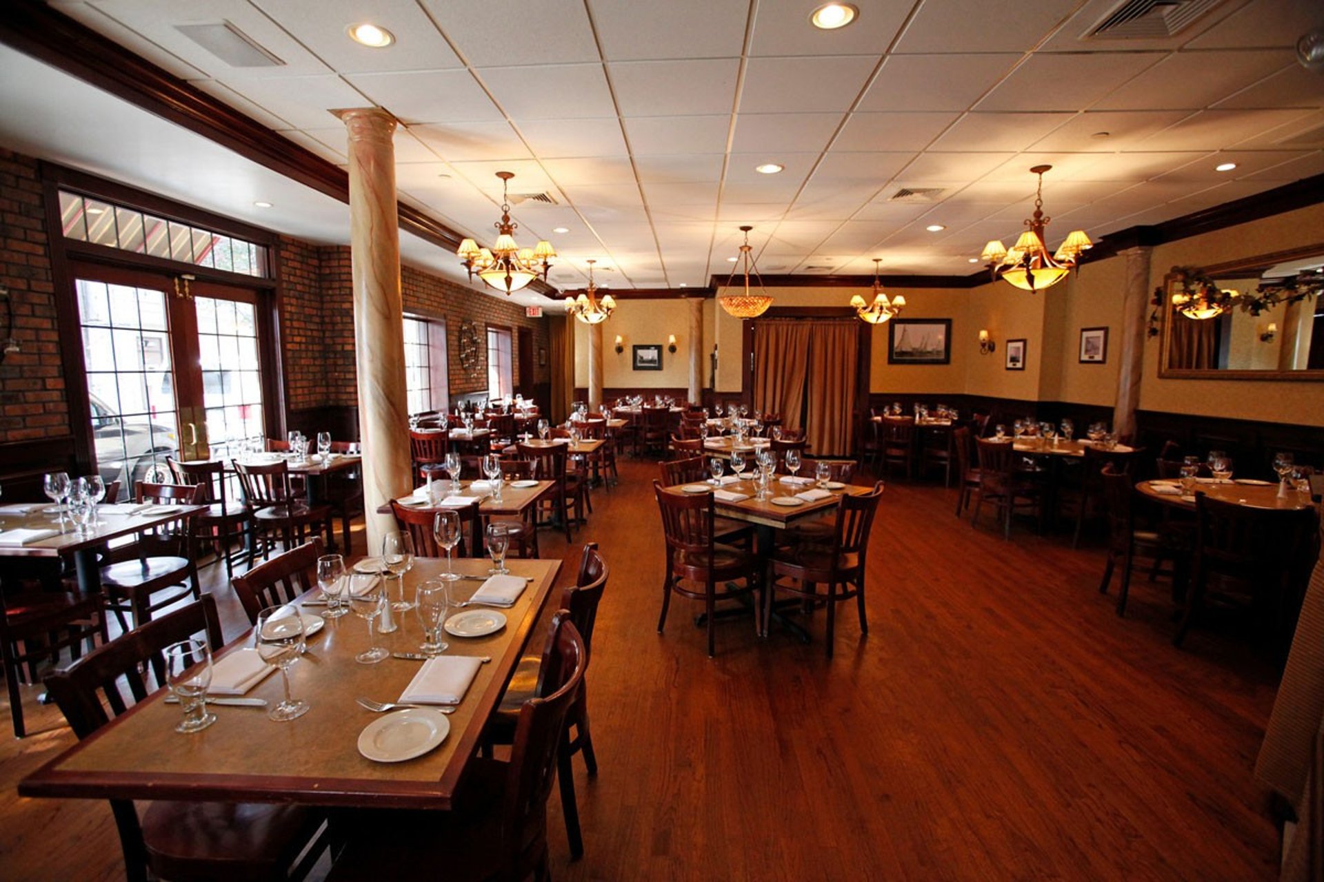 Event Space at Vittorio's - Restaurant in in Amityville, NY | The Vendry