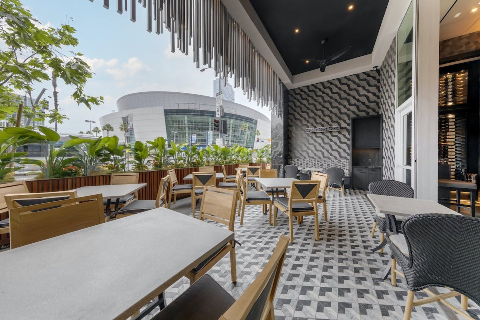 Mastro's Ocean Club - Steakhouse Restaurant in Los Angeles, CA | The Vendry