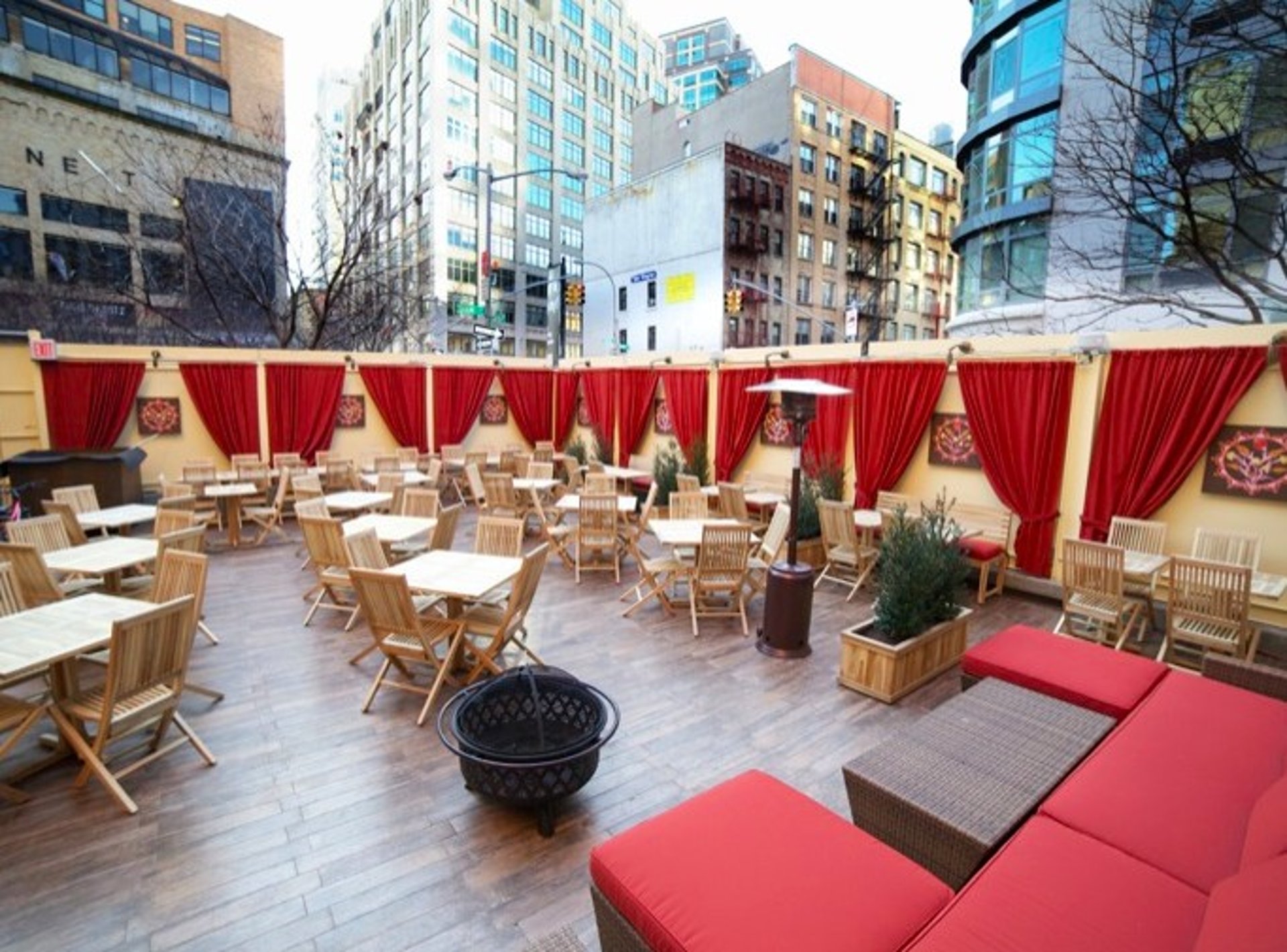 Gazebo at Pera Soho - Restaurant in in New York, NY | The Vendry
