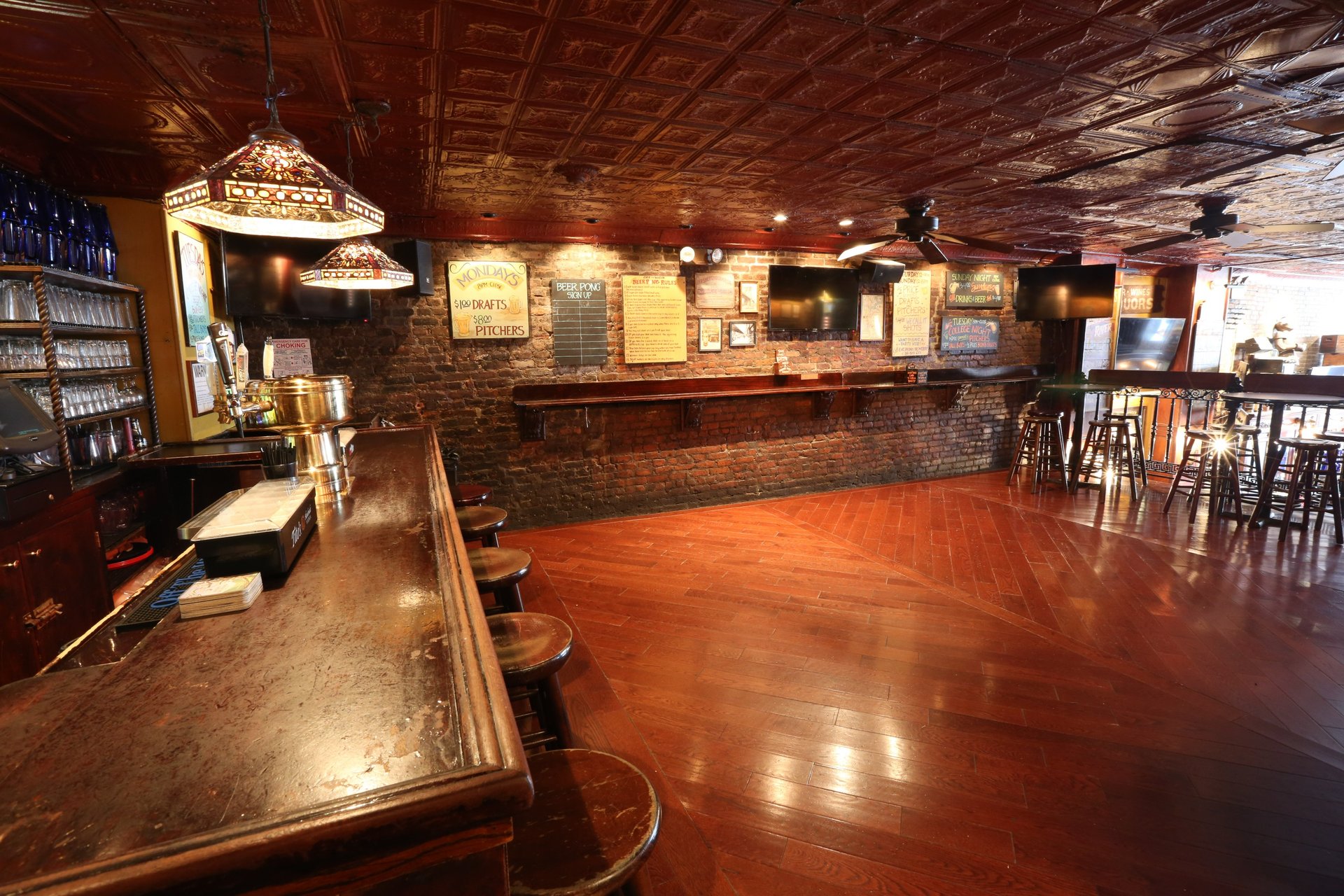 Off The Wagon - Bar / Club in New York, NY | The Vendry