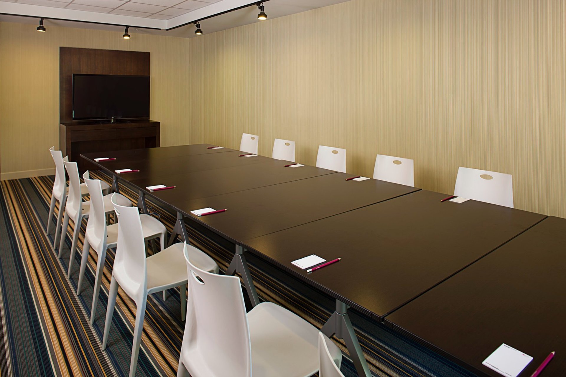 Tactic Room at Aloft Miami Brickell - Hotel in in Miami, FL | The Vendry