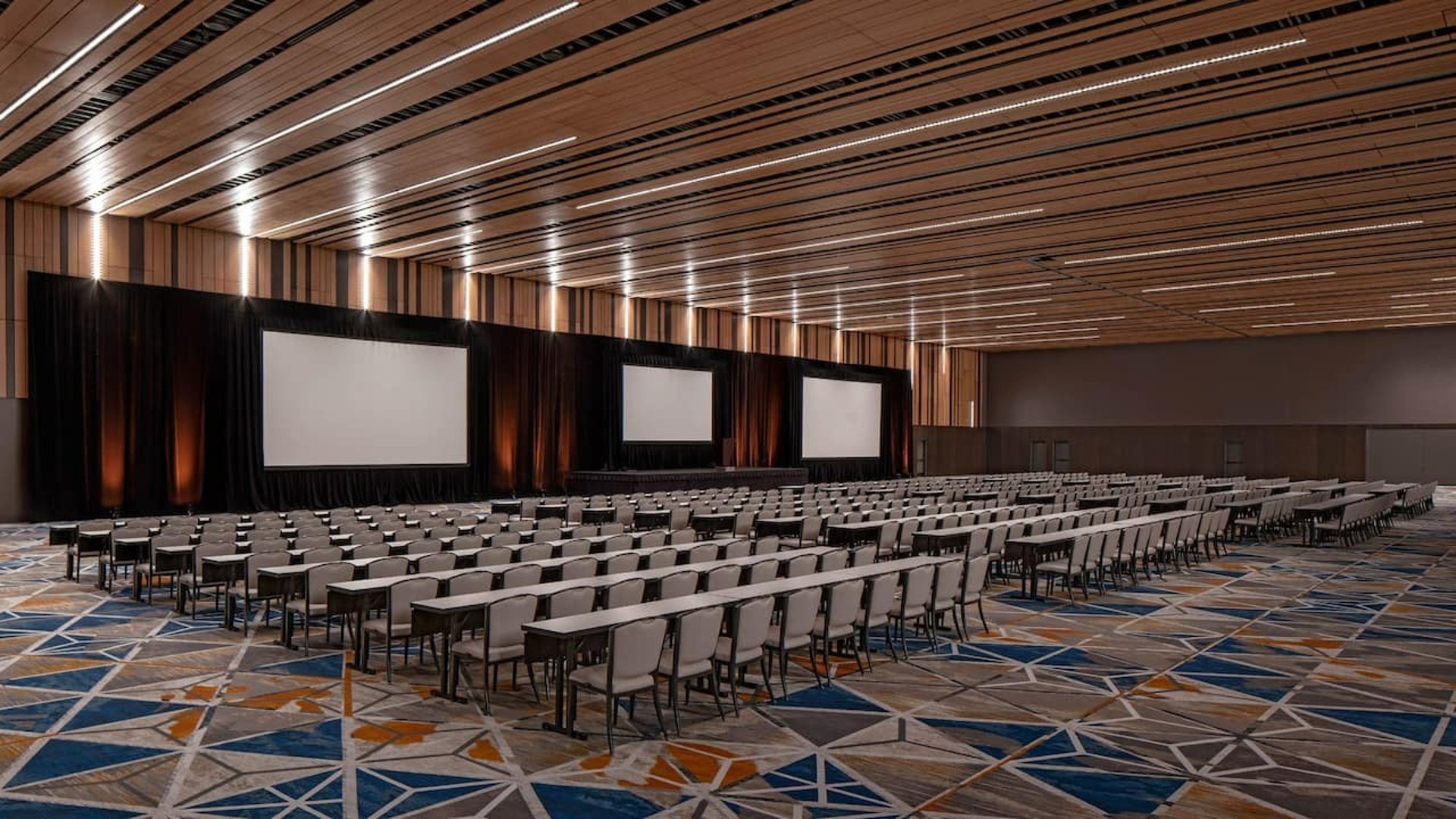 Columbia at Hyatt Regency Seattle - Hotel in in Seattle, WA | The Vendry