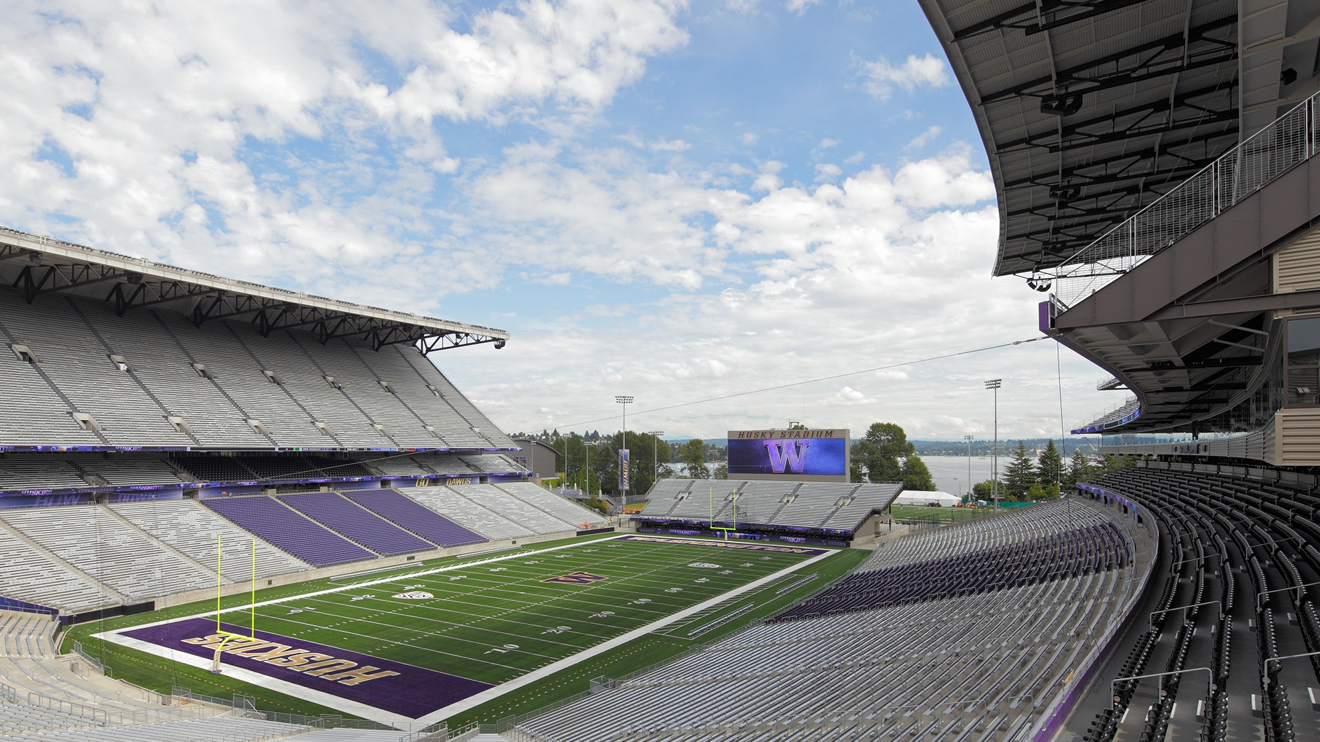Husky Stadium - Stadium in Seattle, WA | The Vendry