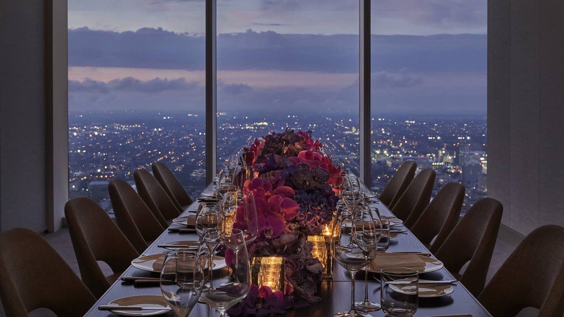 Fairmount Room at Four Seasons Hotel Philadelphia at Comcast Center ...