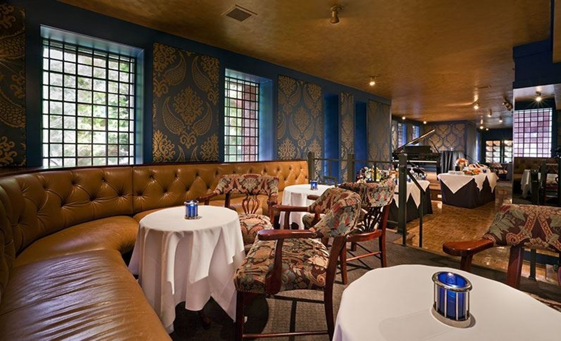 The Blue Bar at Henley Park Hotel - Hotel in in Washington, DC | The Vendry