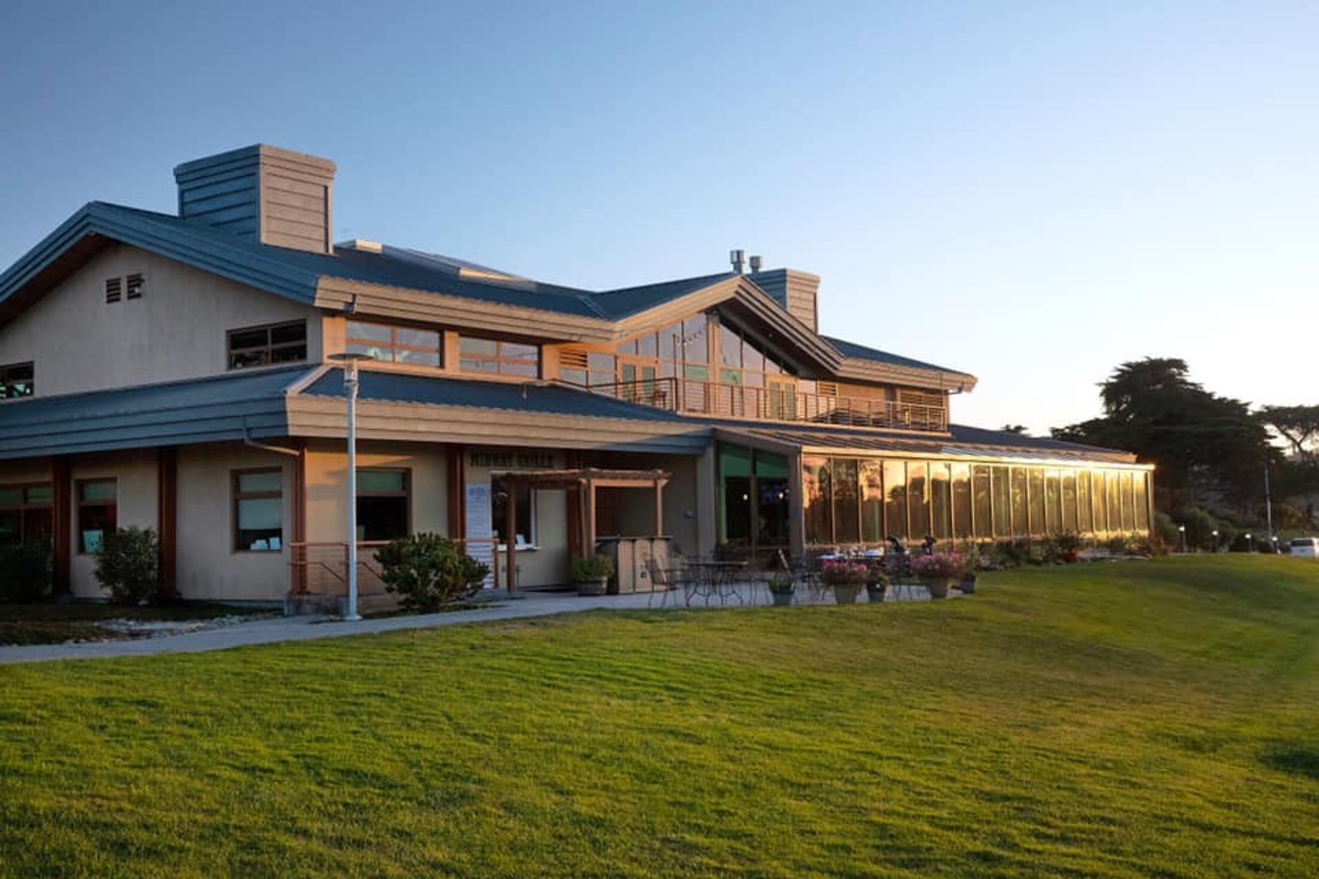 Harding Park Clubhouse - Golf Course in San Francisco, CA | The Vendry
