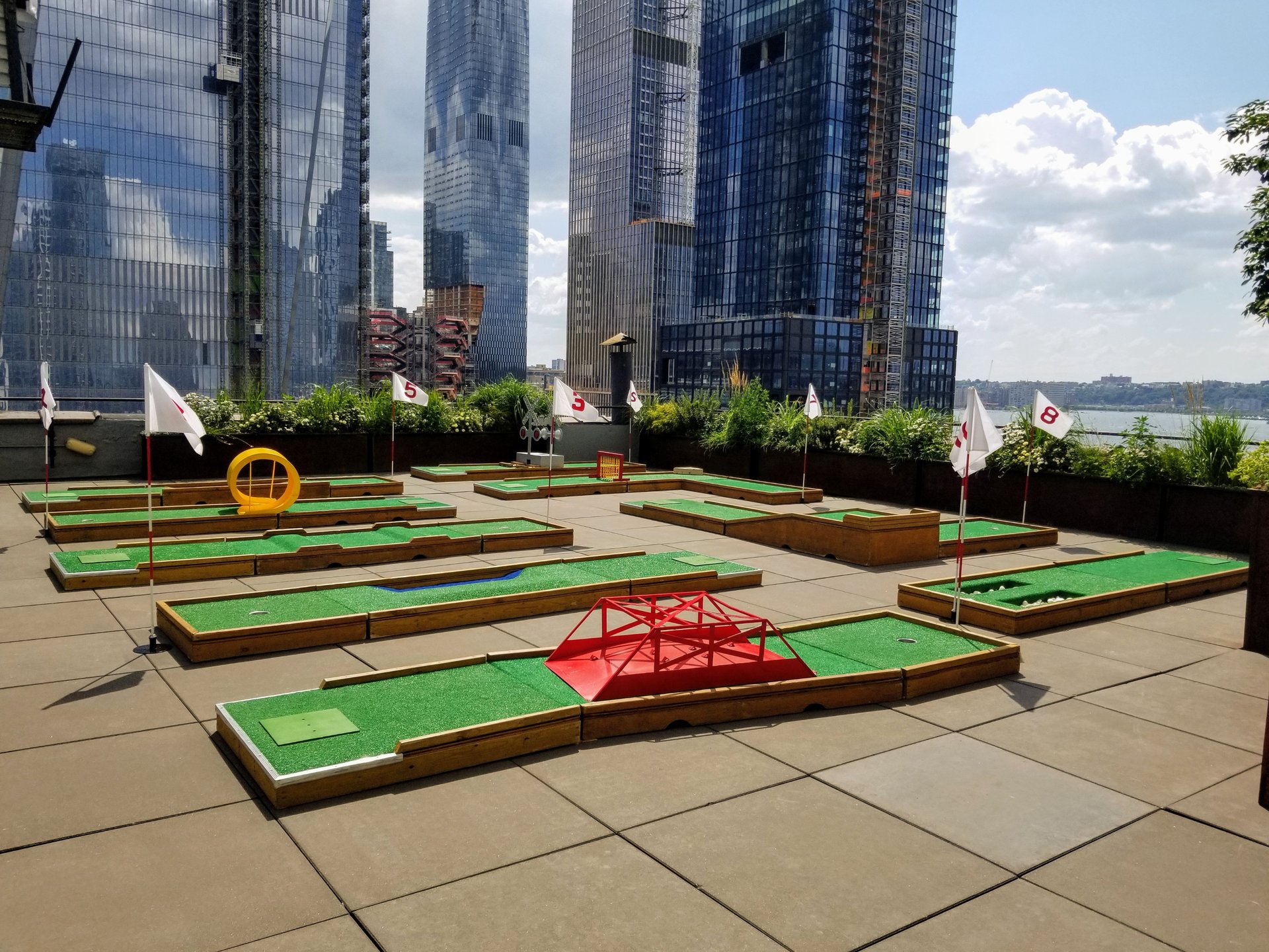 Authentic Mini Golf by WOW Entertainment Inc. - Game Rental Services ...