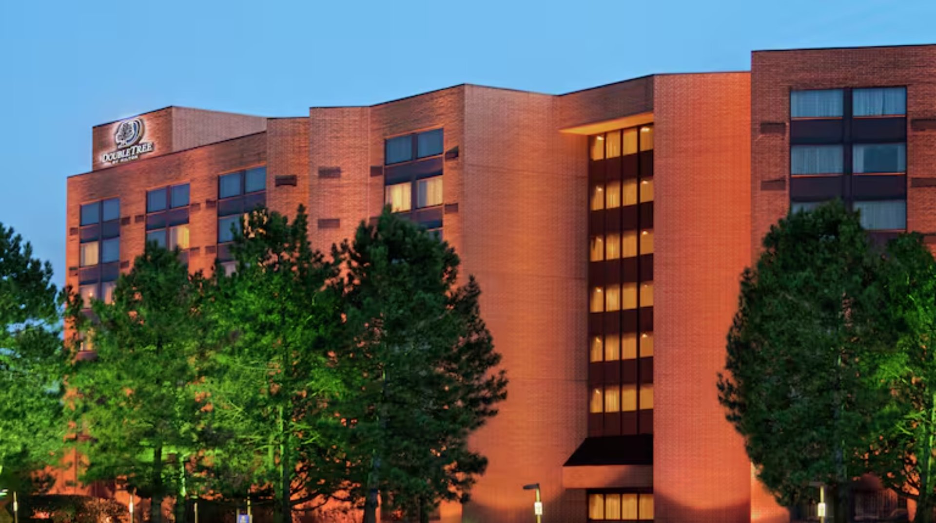 DoubleTree by Hilton Lisle Naperville - Hotel in Lisle, IL | The Vendry