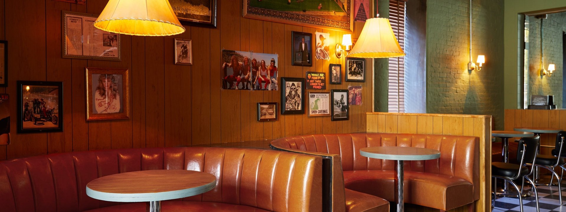 Ray’s - Bar / Club in New York, NY | The Vendry