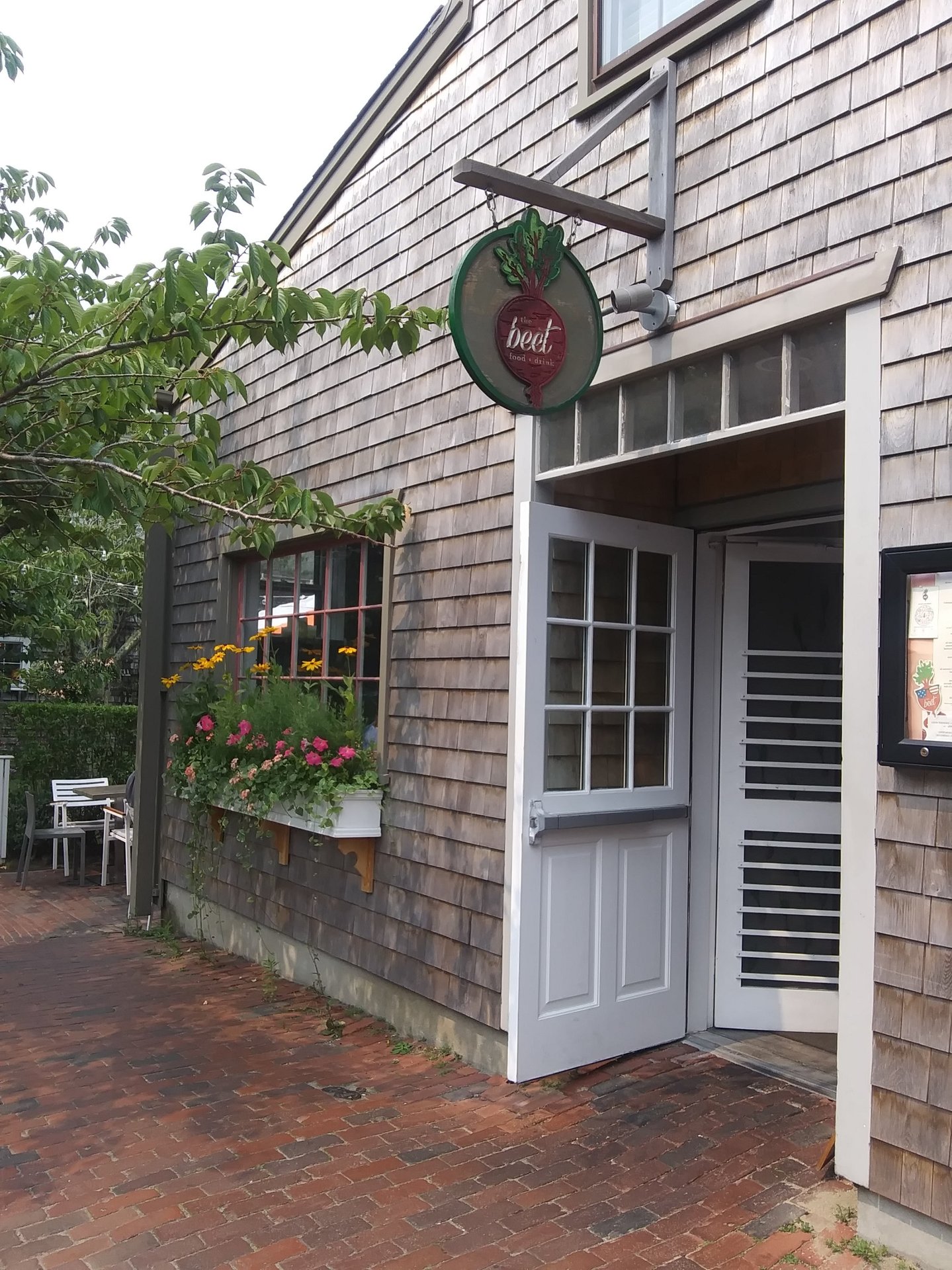 The Beet - Nantucket - Health Food Restaurant in Nantucket, MA | The Vendry