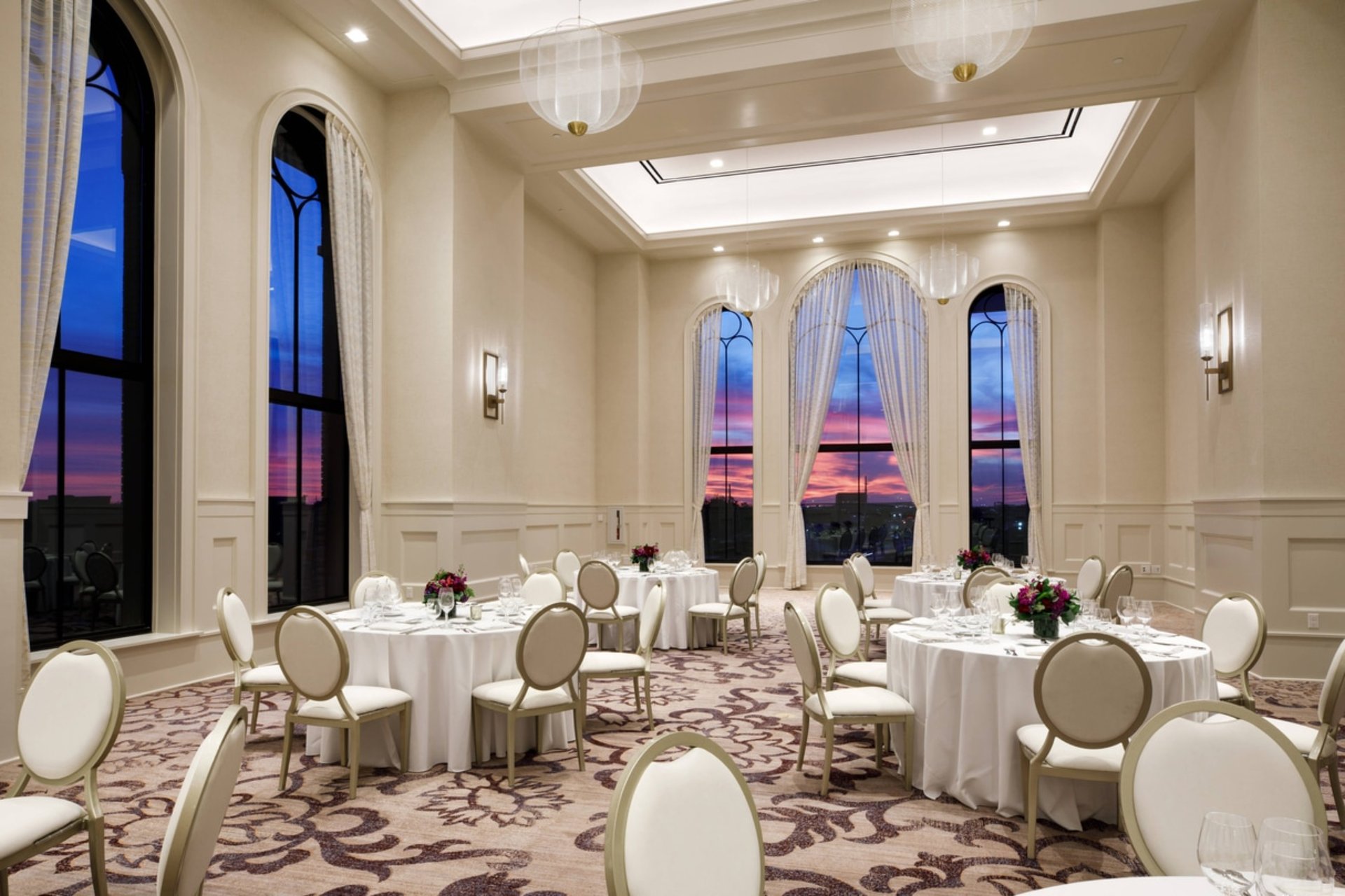 Tuscany B at Hotel Vin, Autograph Collection - Hotel in in Grapevine ...
