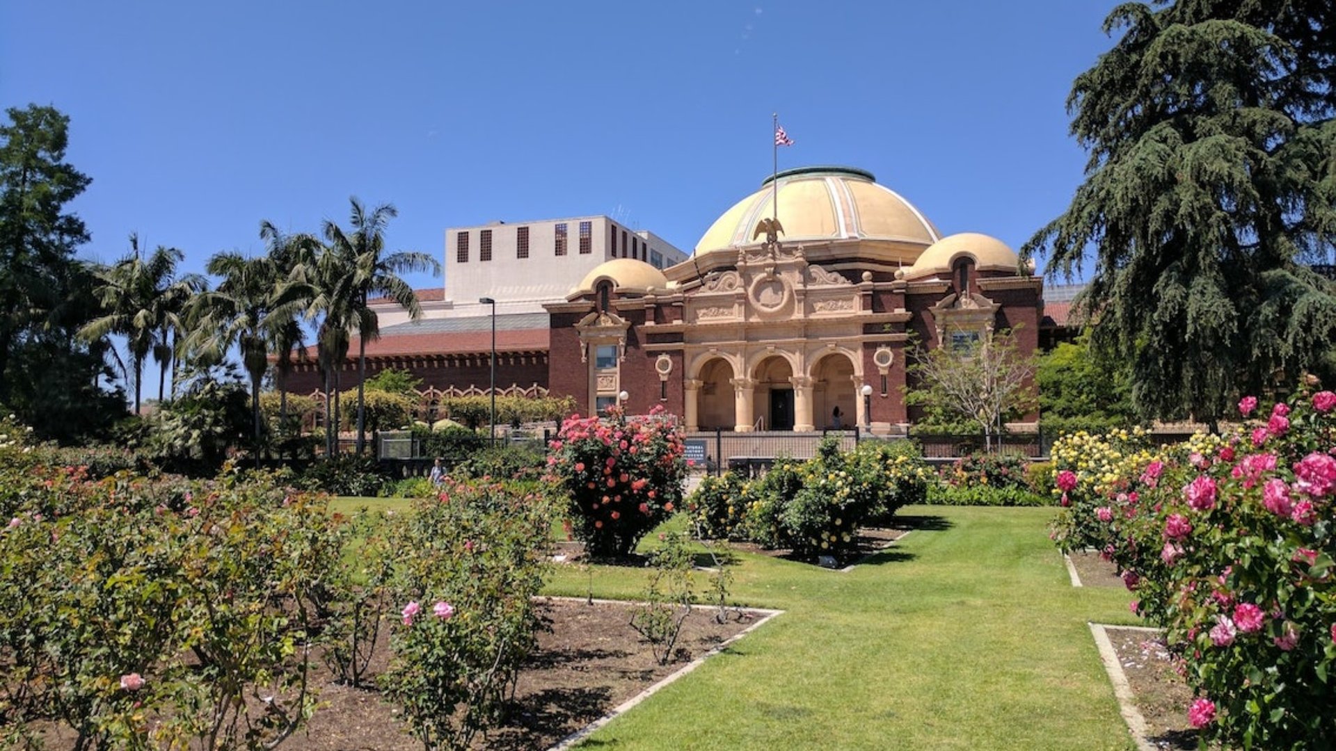 Exposition Park Rose Garden - Public Space in Los Angeles, CA | The Vendry