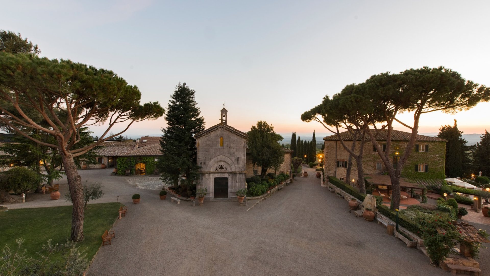 Borgo San Felice Resort Relais & Chateaux - Hotel in Castelnuovo ...