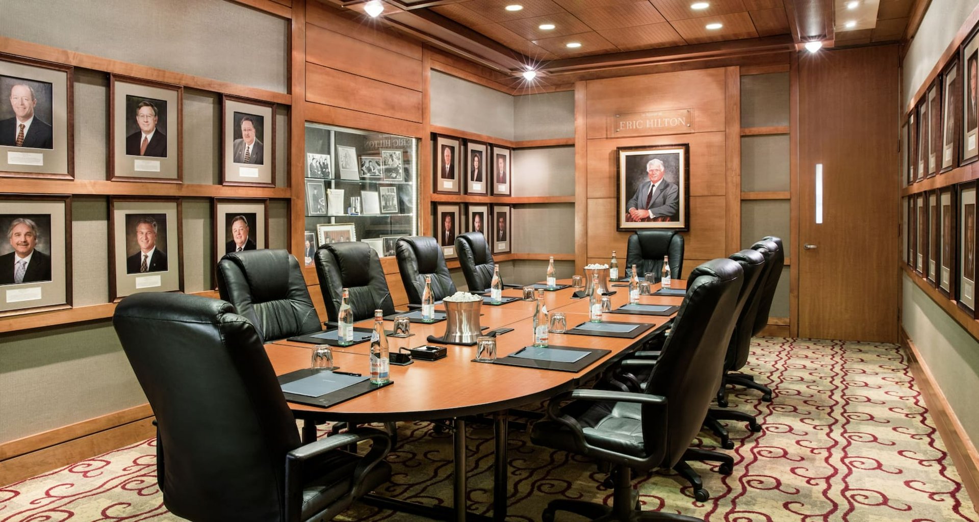 Eric Hilton Boardroom at Hilton University of Houston - Hotel in in ...