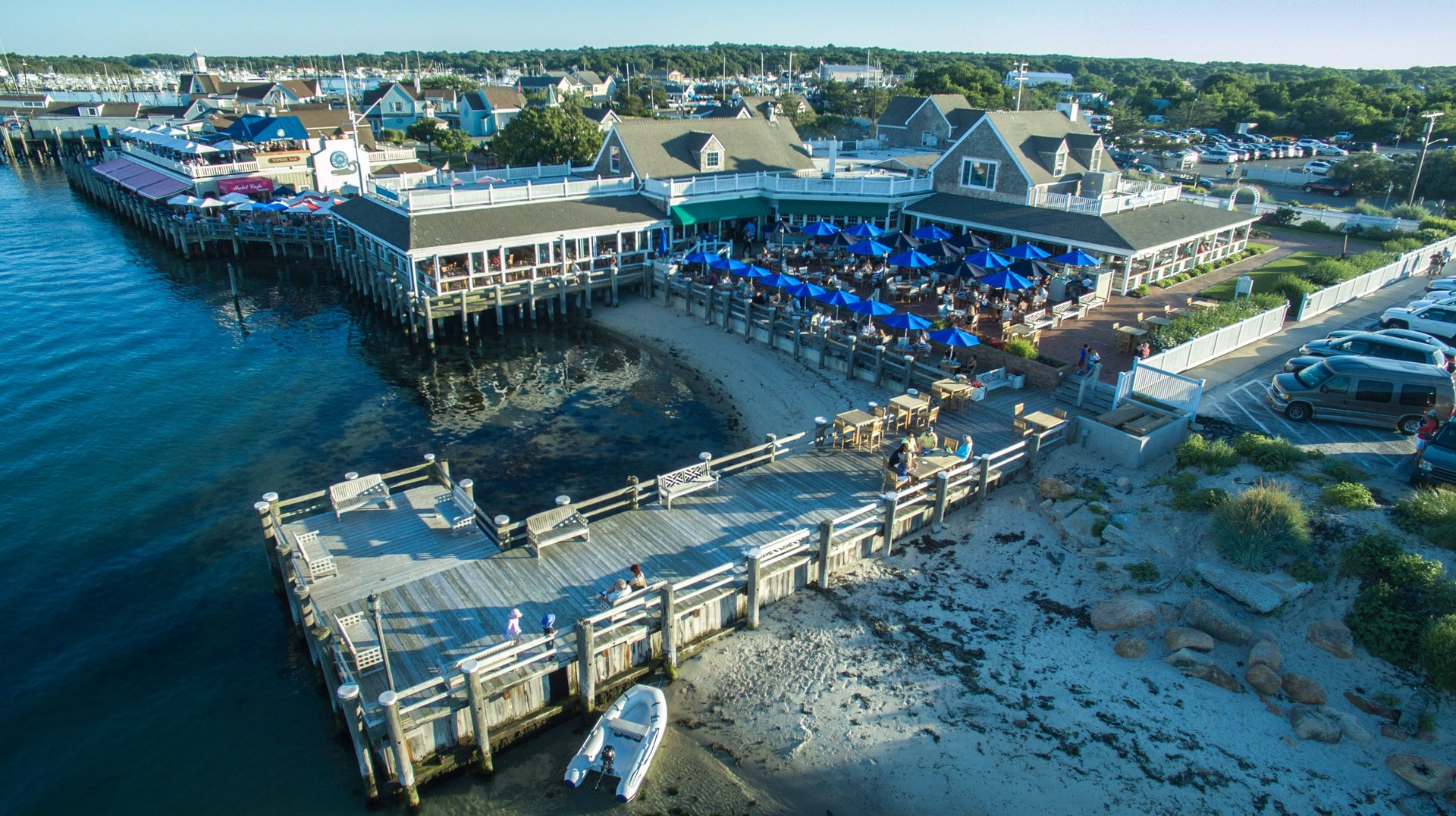Gosman's Restaurant - Seafood Restaurant in Montauk, NY | The Vendry