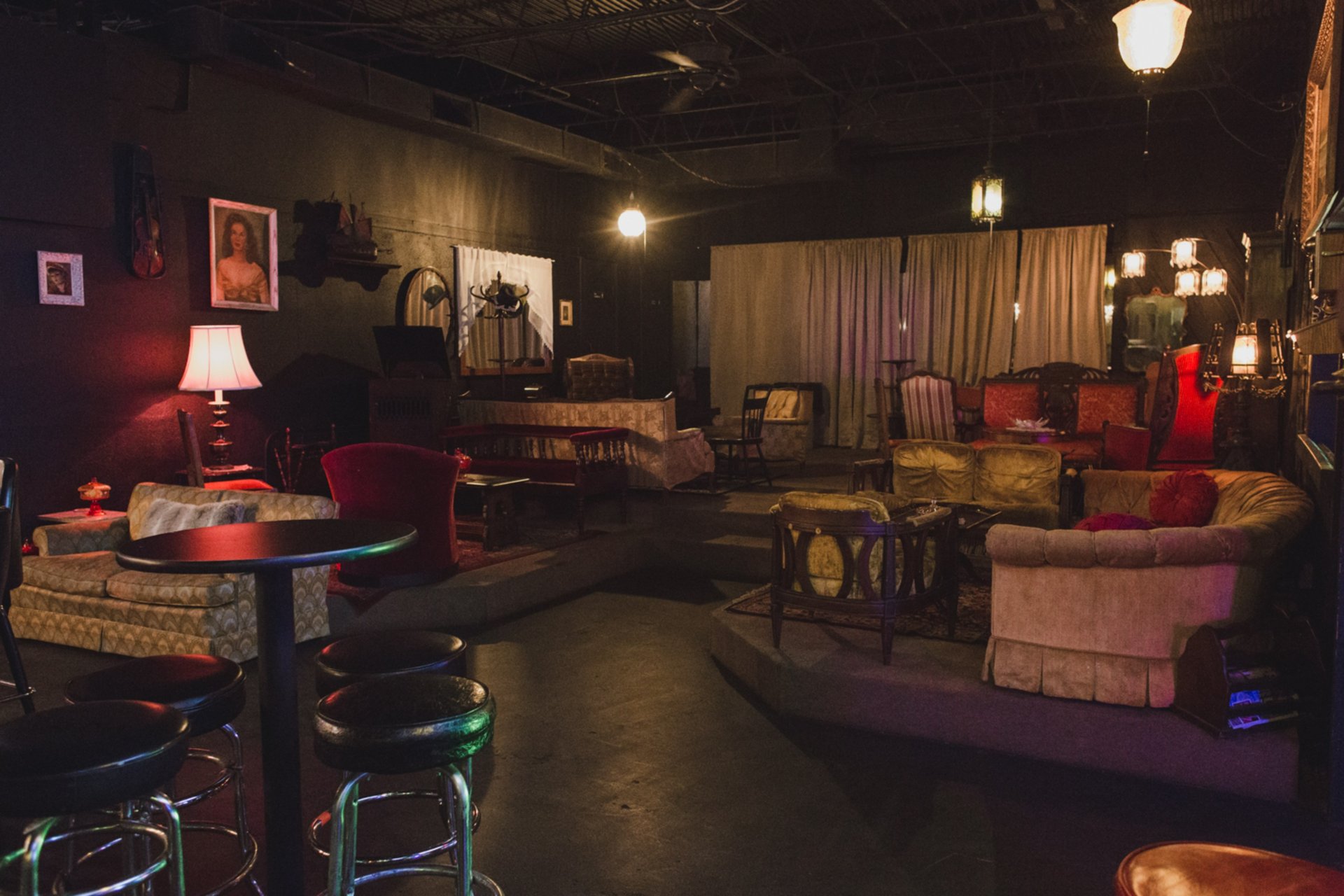 The Bang Bang Bar - Dive Bar Restaurant in San Antonio, TX | The Vendry