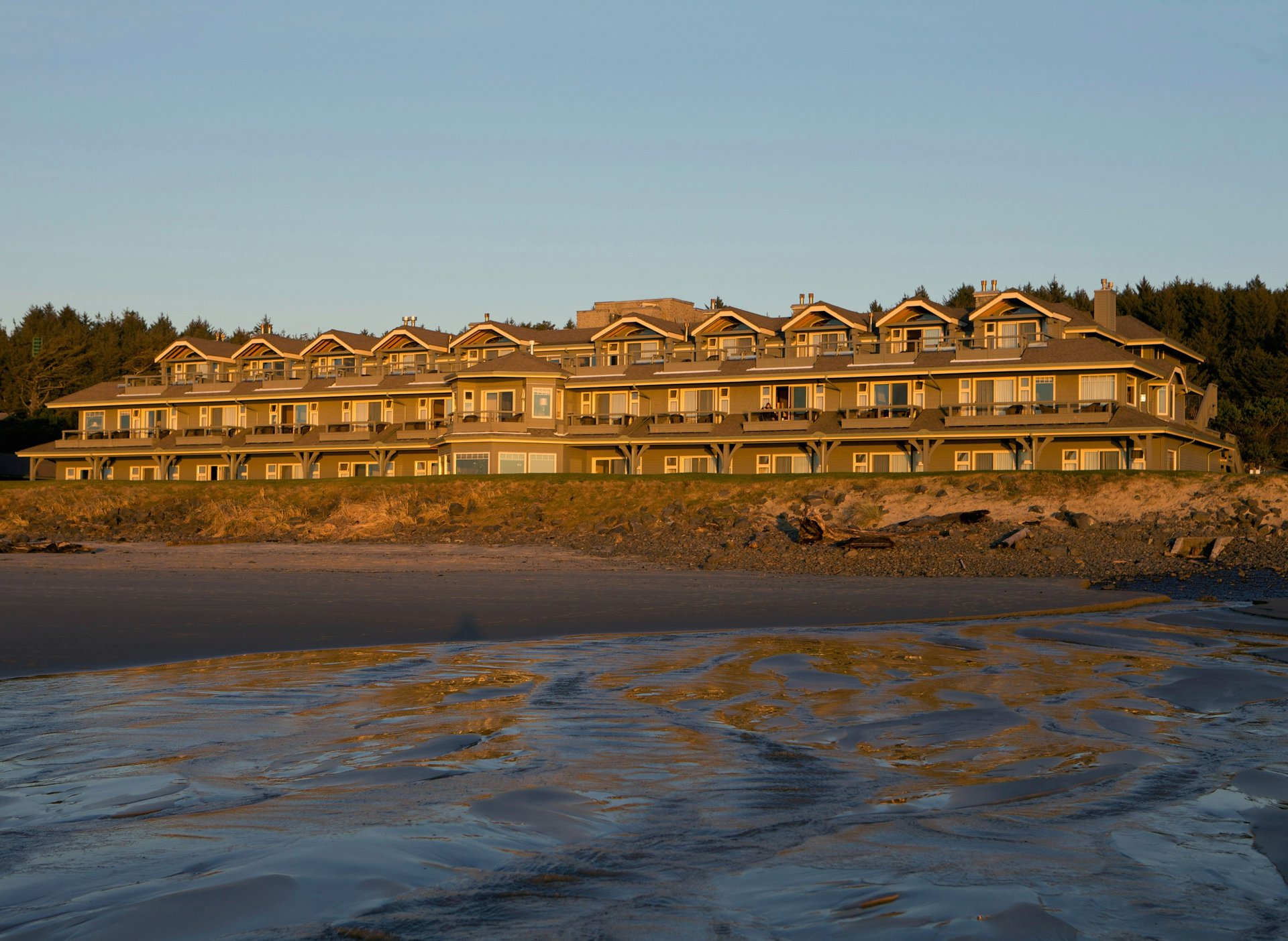 Stephanie Inn & Dining Room - Hotel in Cannon Beach, OR | The Vendry