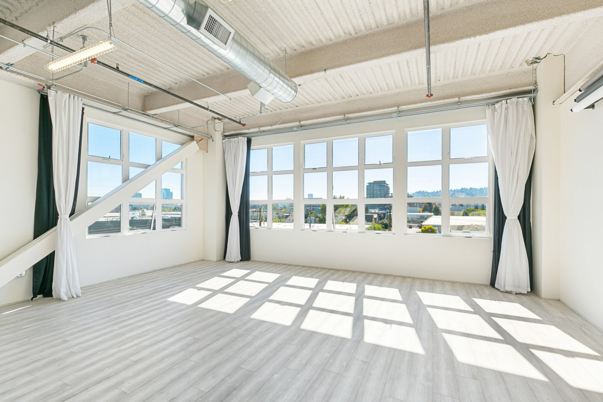 The Apex Studio - Photo Studio in Portland, OR | The Vendry
