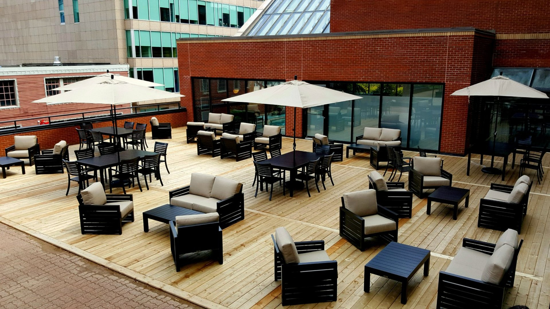 LevelBar - Hotel Bar Restaurant in Halifax, Canada | The Vendry