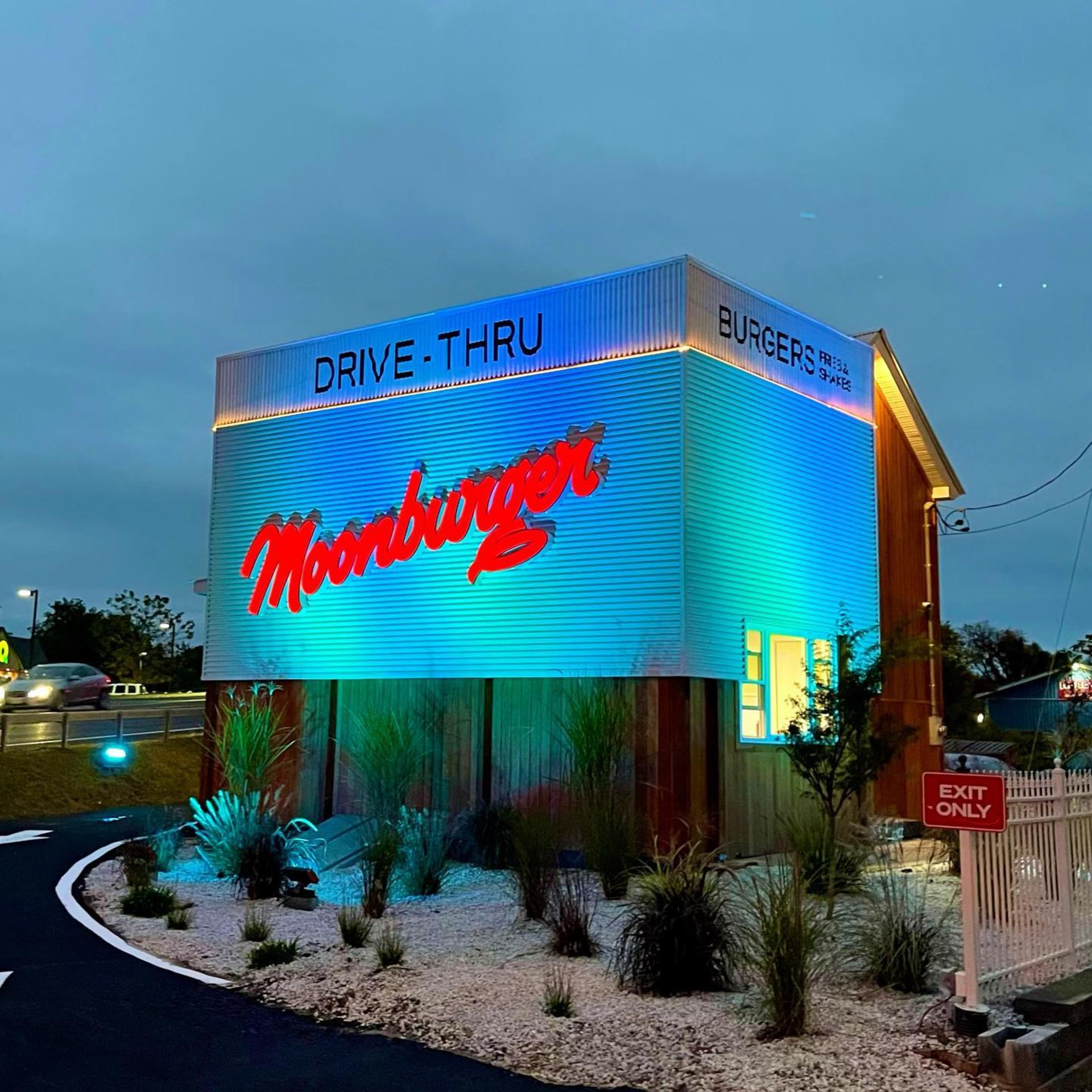 Moonburger - American Restaurant in Kingston, NY | The Vendry