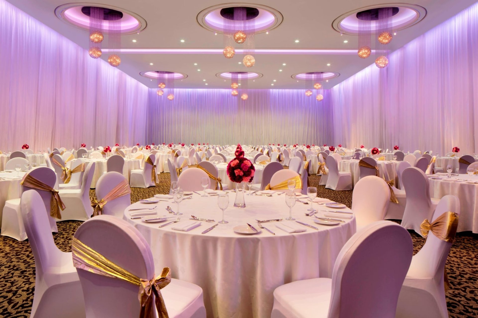 The Great Ballroom at Le Méridien Dubai Hotel & Conference Centre ...