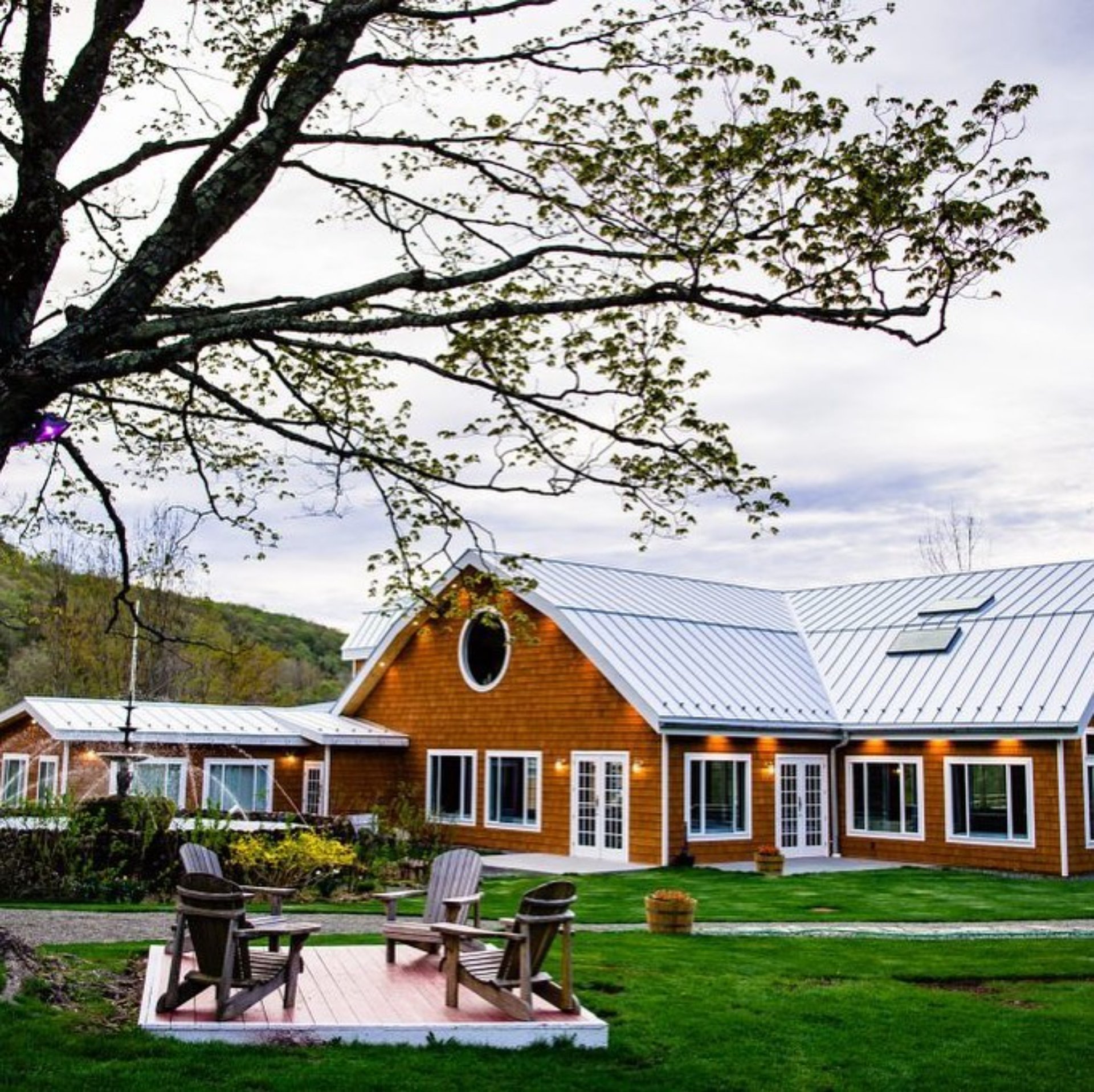 Pavilion at Full Moon Resort - Hotel in in Big Indian, NY | The Vendry