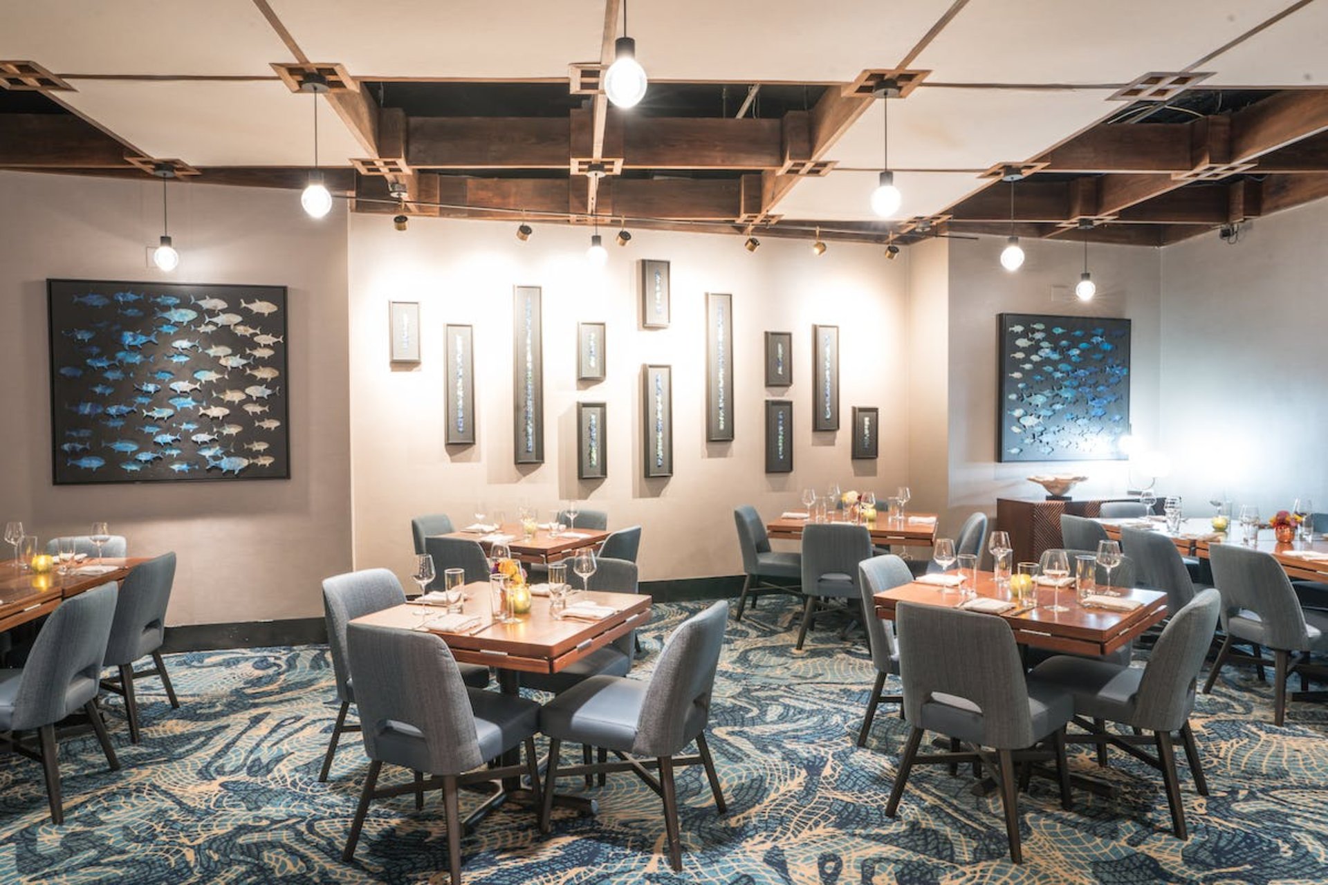 East Room at Blue Fin - Restaurant in in New York, NY | The Vendry