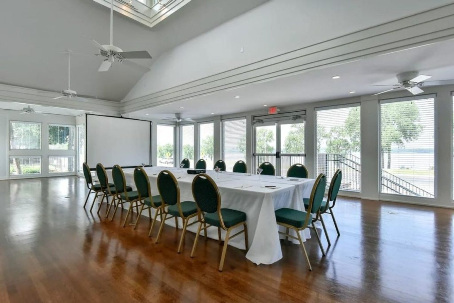 The River Inn of Harbor Town - Hotel in Memphis, TN | The Vendry