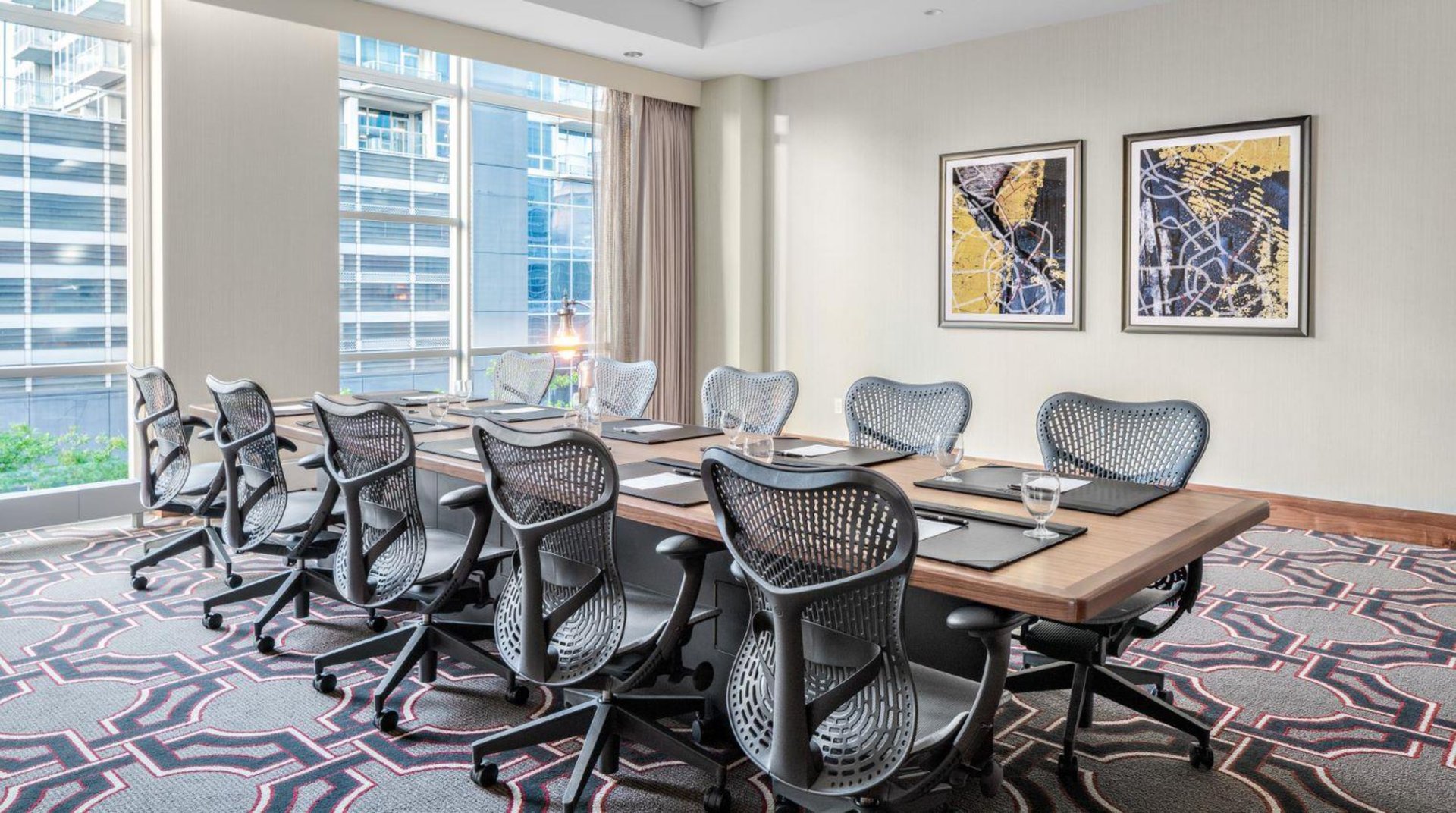 Premier at Hilton Garden Inn Chicago McCormick Place - Hotel in in ...