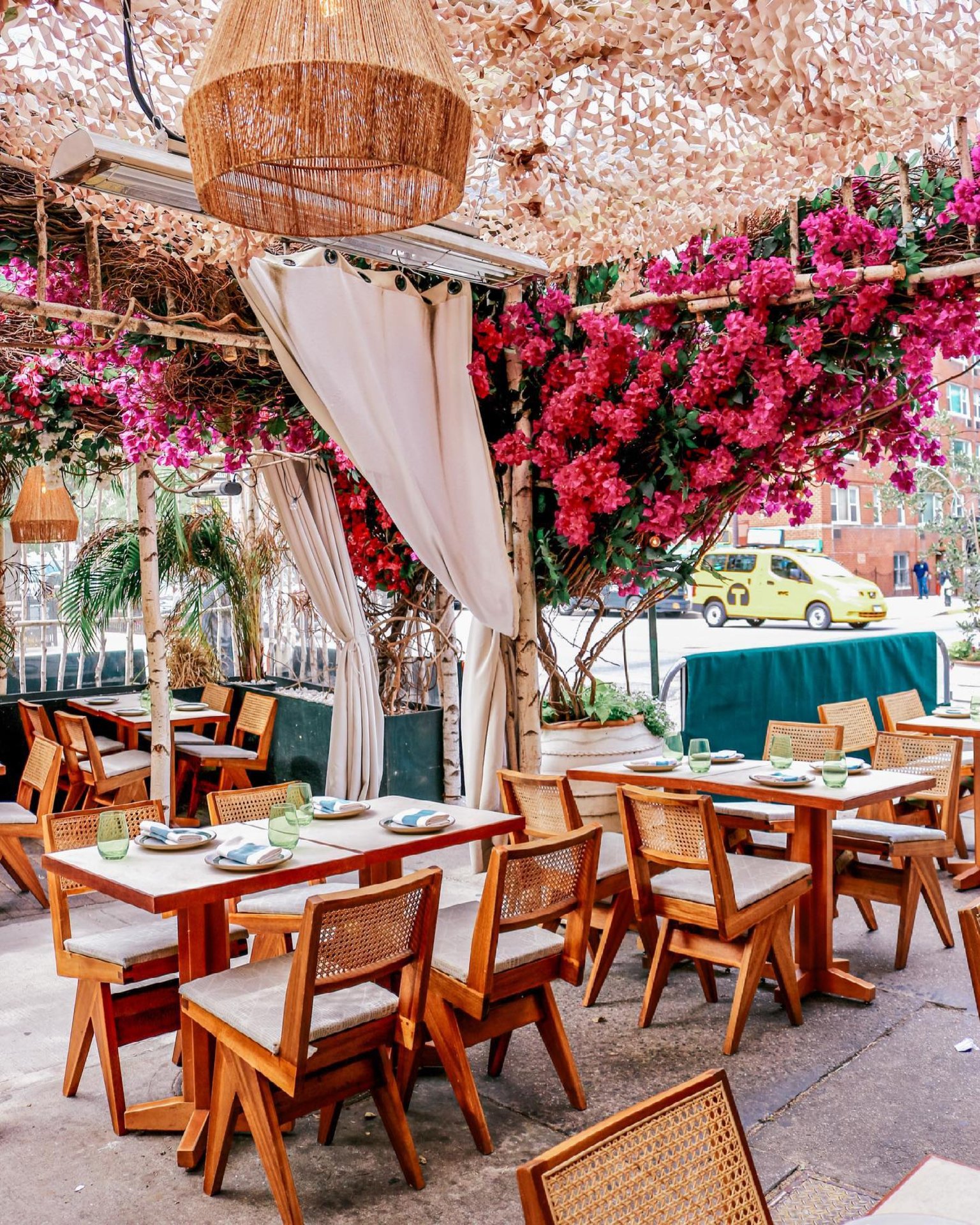 Lola Taverna - Greek Restaurant in New York, NY | The Vendry