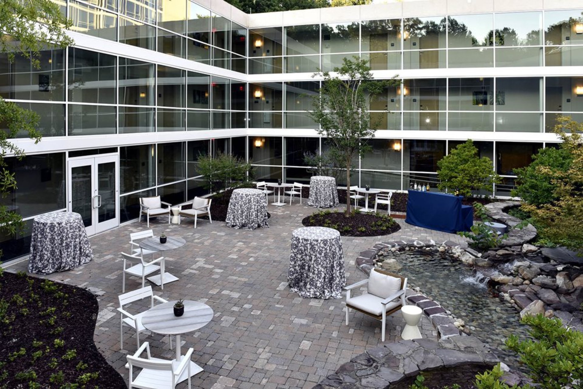 North Courtyard at JB Duke Hotel - Hotel in in Durham, NC | The Vendry