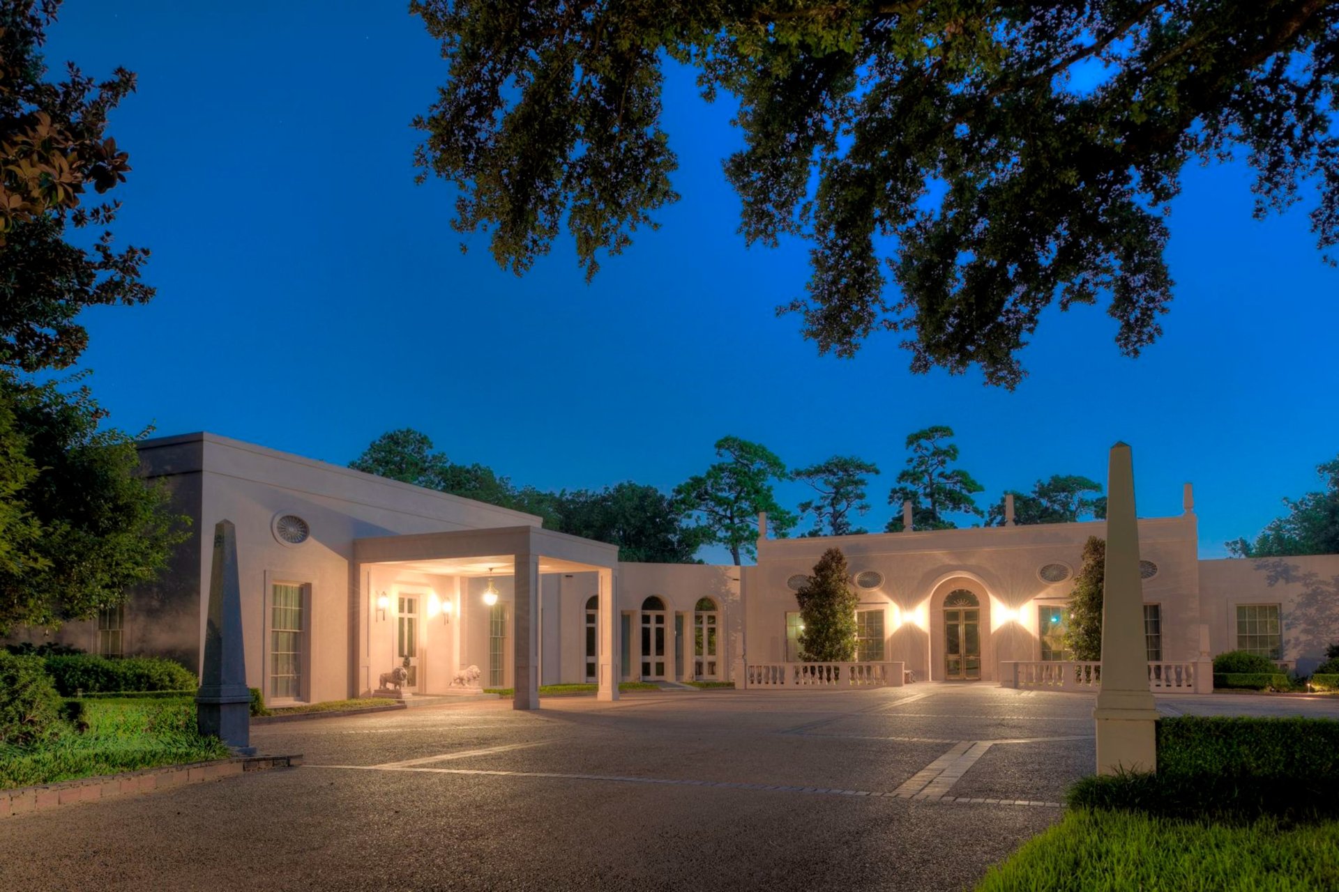 Museum of Fine Arts, Houston - Museum / Gallery in Houston, TX | The Vendry