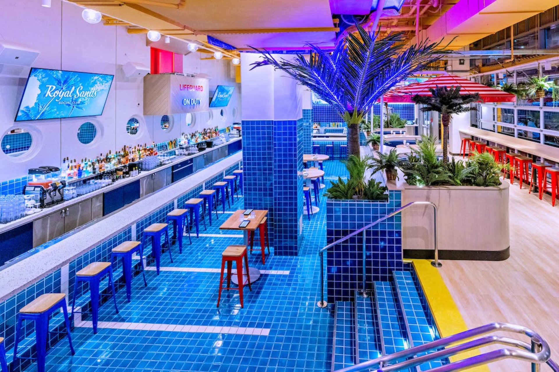 Pool Bar at London Hilton on Park Lane - Hotel in in Greater London ...