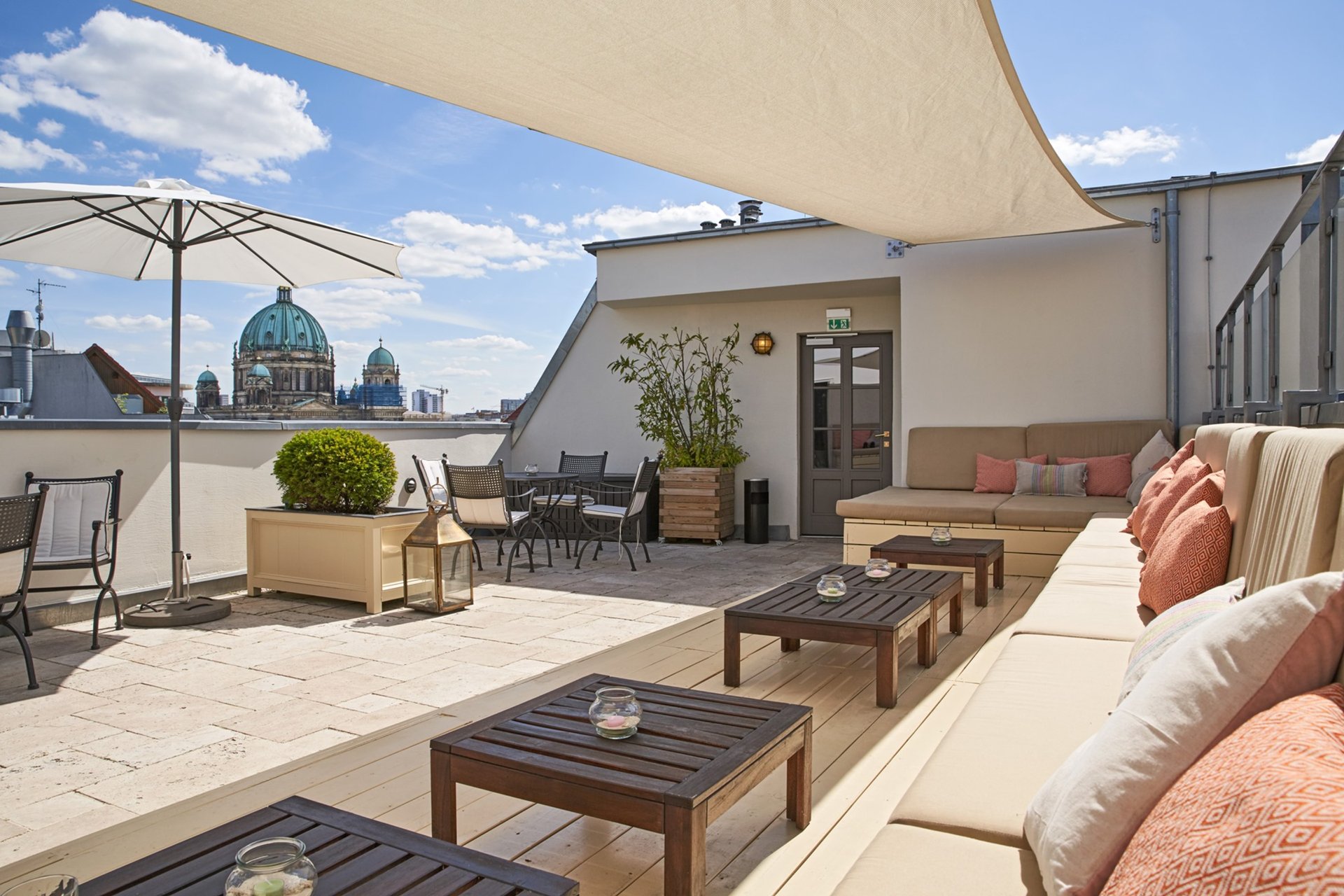 Bijou Bar - Bar / Club in Berlin, Germany | The Vendry