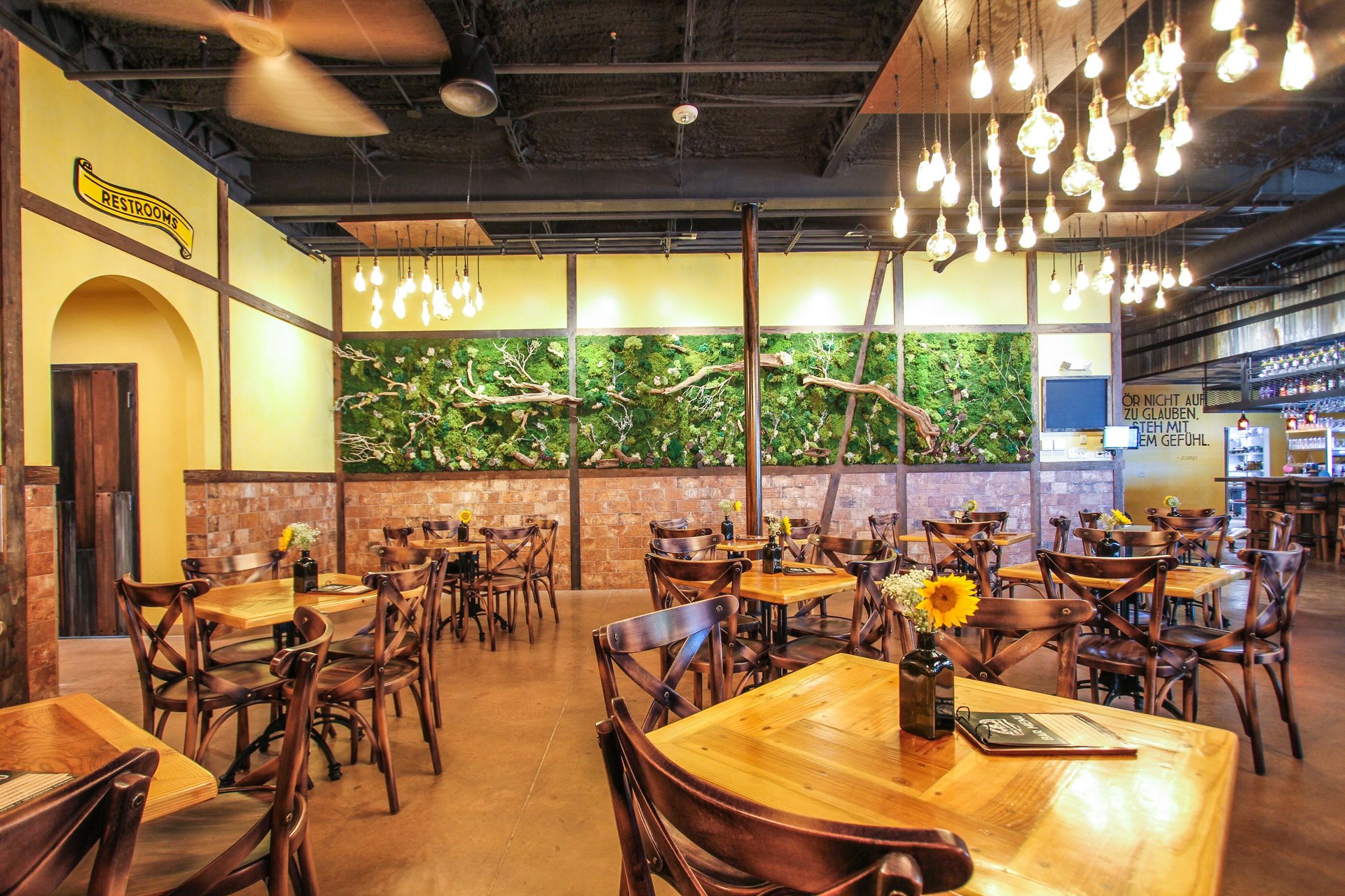 10 Of The Best Bars In The Heights by Secret Houston | The Vendry