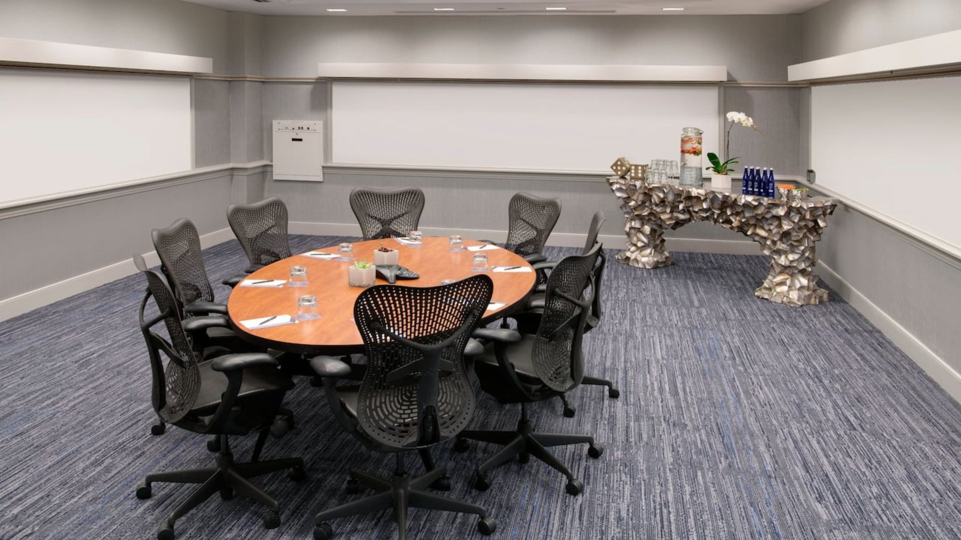 Chesapeake at Hyatt Regency Dulles - Hotel in in Herndon, VA | The Vendry