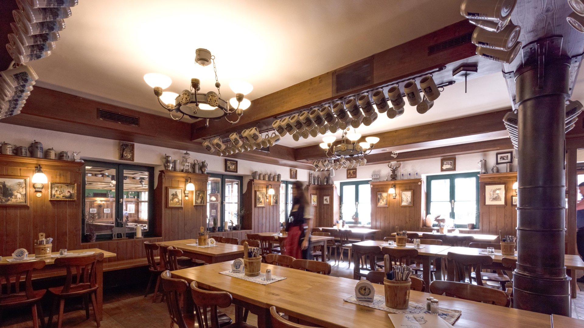 Hirschgarten - Italian Restaurant in München, Germany | The Vendry