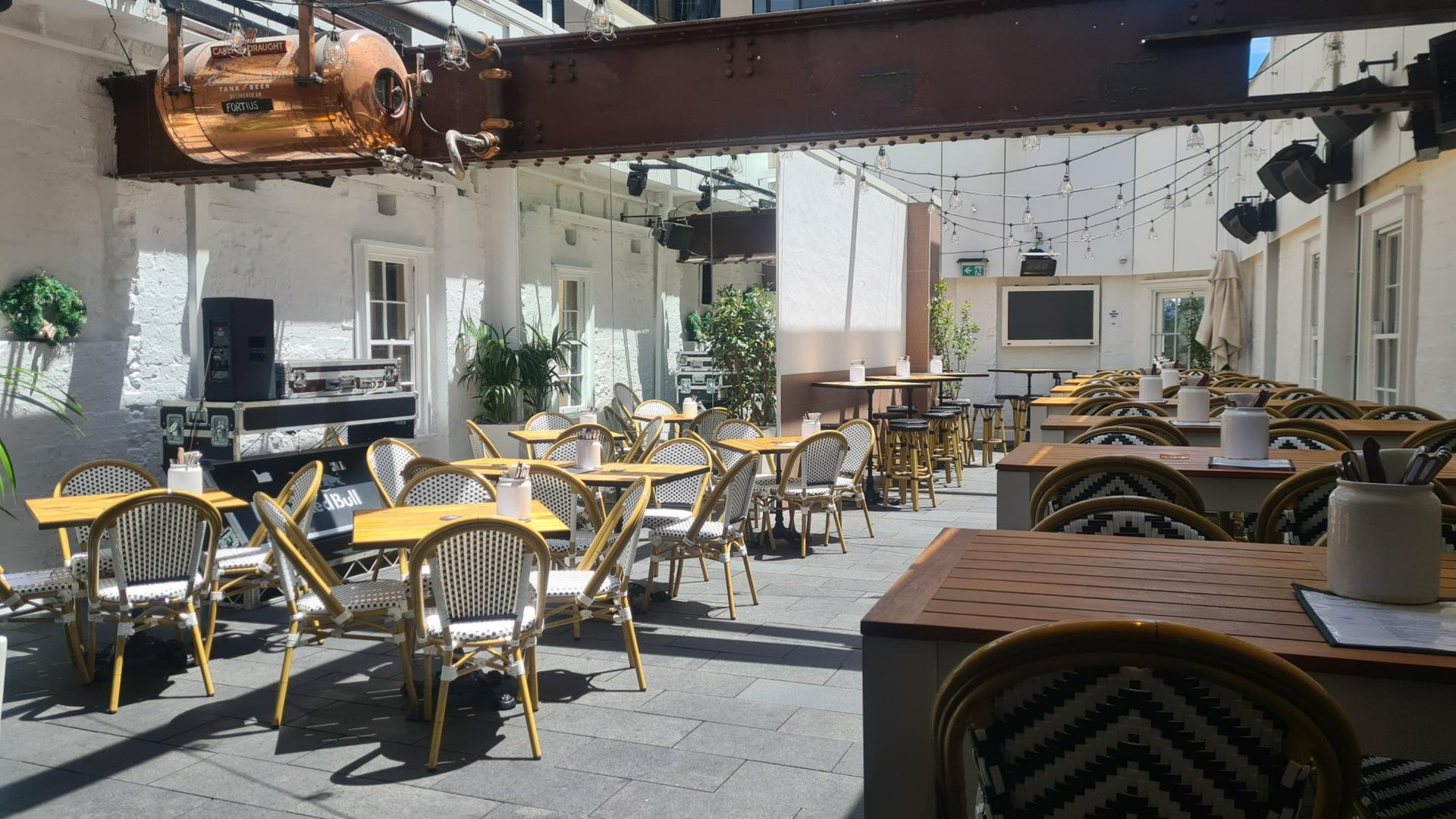 Taylors Rooftop - Cocktail Bar Restaurant in Sydney, Australia | The Vendry