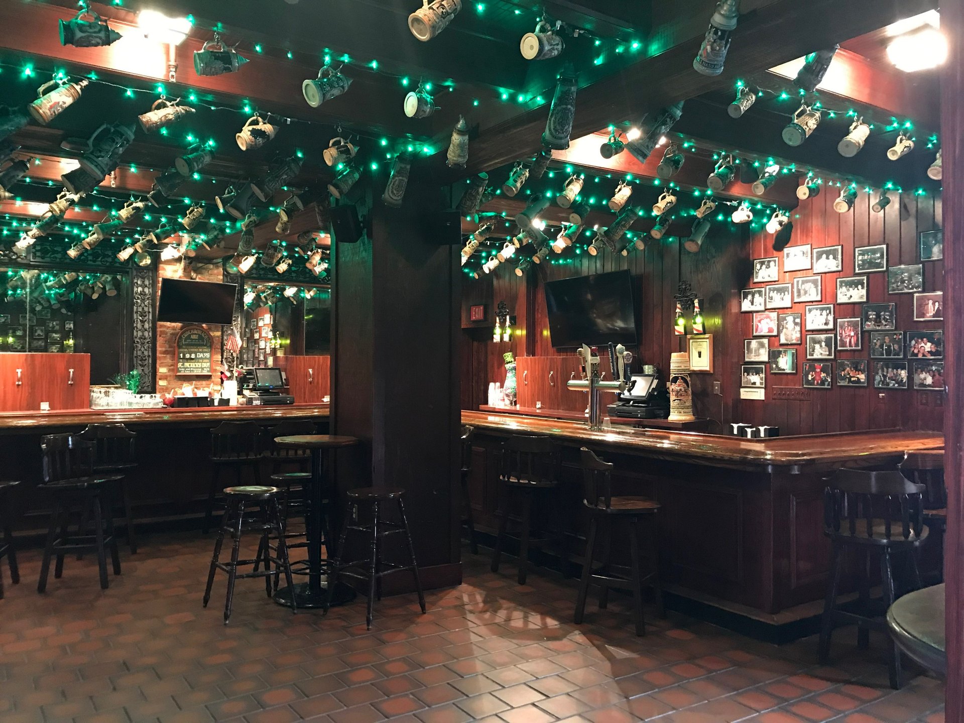 Pat O'Brien's Orlando - Cajun/Creole Restaurant in Orlando, FL | The Vendry