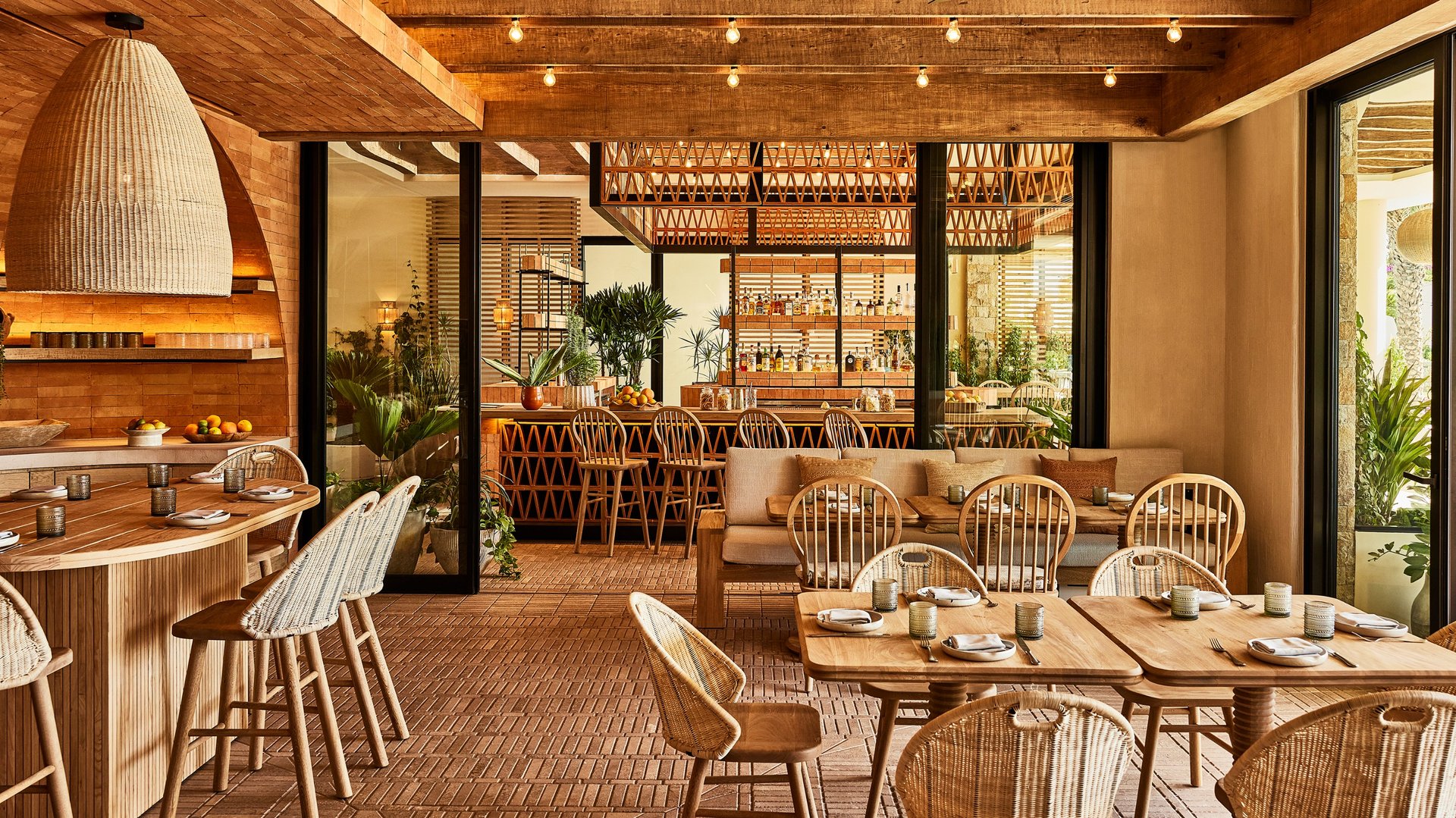 YAYA - Mediterranean Restaurant in Cabo San Lucas, Mexico | The Vendry