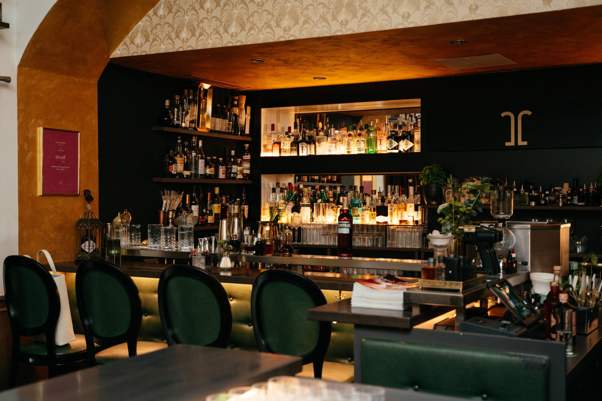 Josef Cocktailbar - Cocktail Bar Restaurant in Wien, Austria | The Vendry